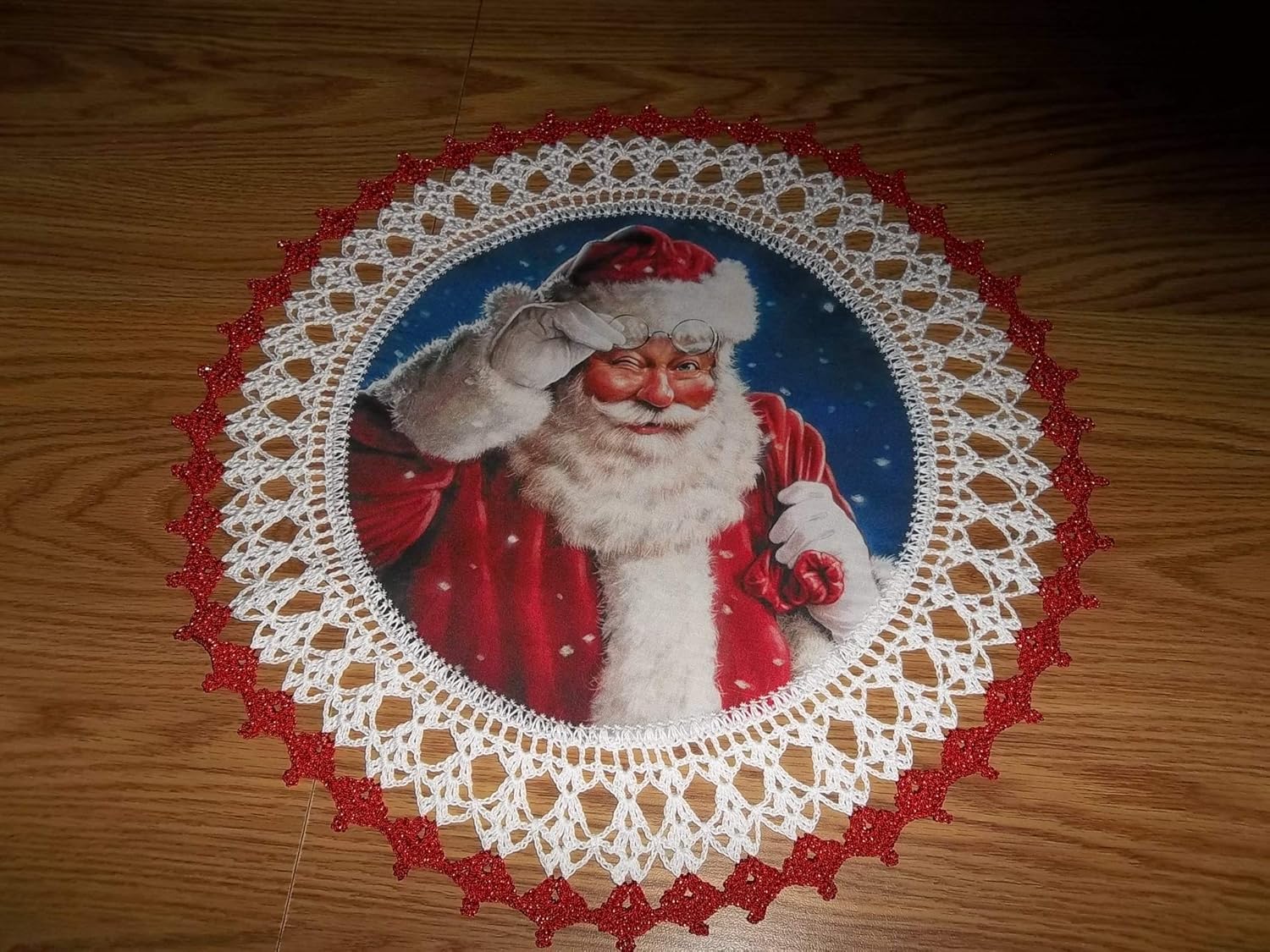 Amazon.com: Christmas Doily Santa Table Topper Round Handmade Table ...