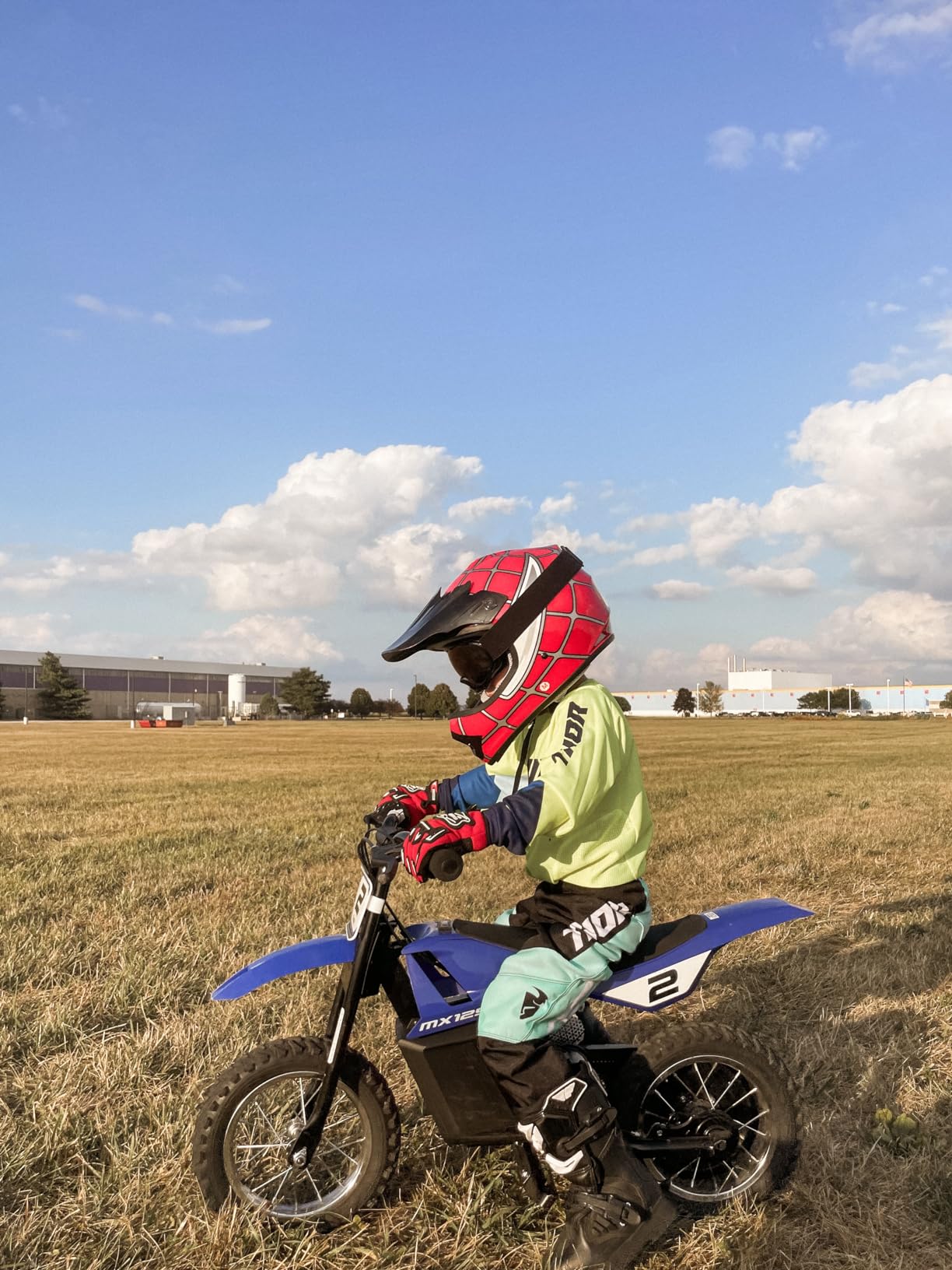 Amazon.com: Razor MX125 Dirt Rocket Electric-Powered Bike with ...