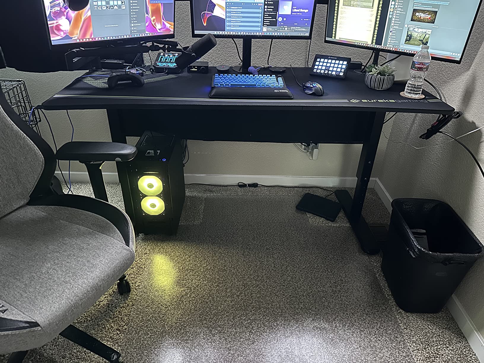 $9/mo - Finance MOUNT-IT! Under Desk Privacy Panel for Sit Stand ...