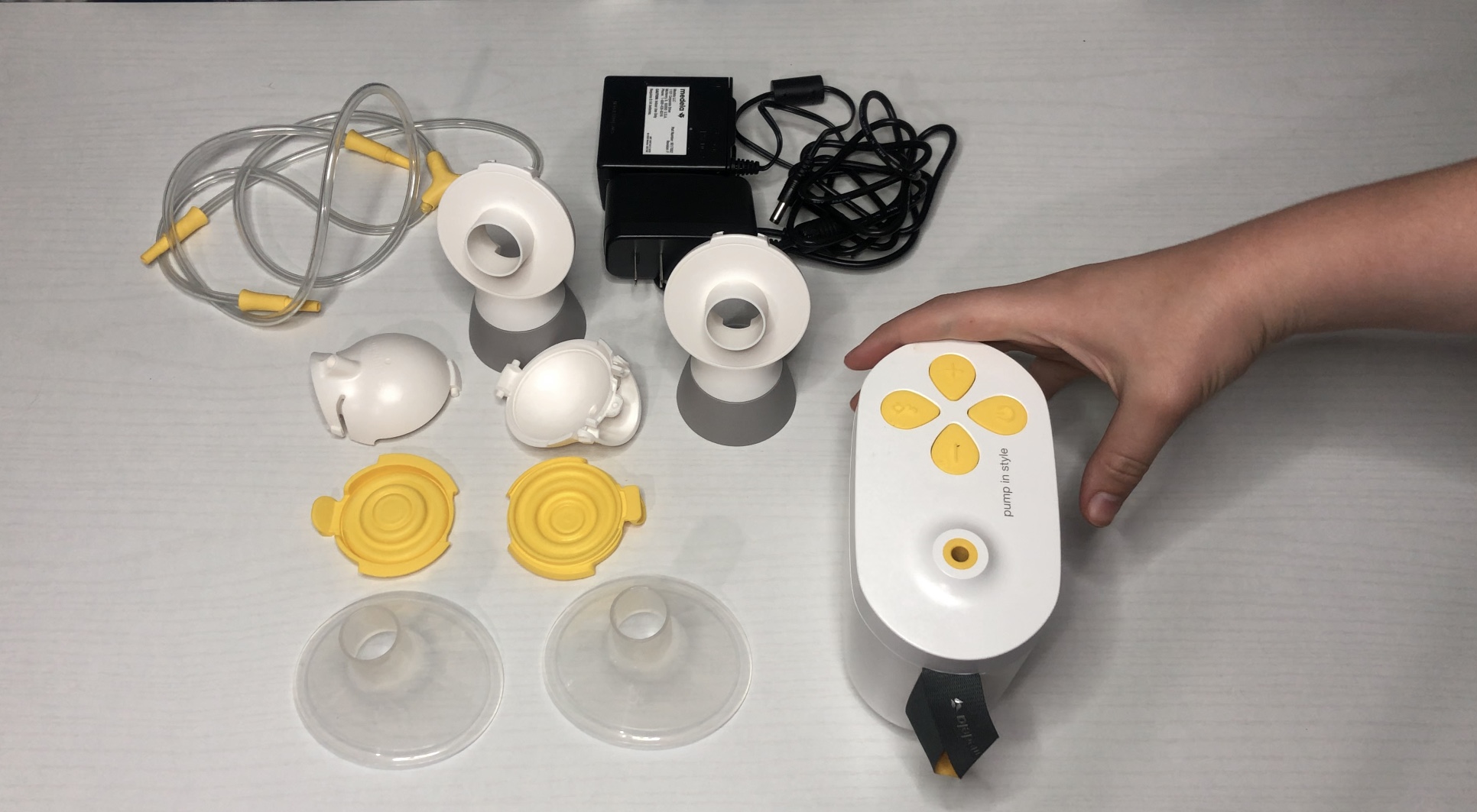 Watch How to use and put together the Medela Breast Pump on Amazon Live