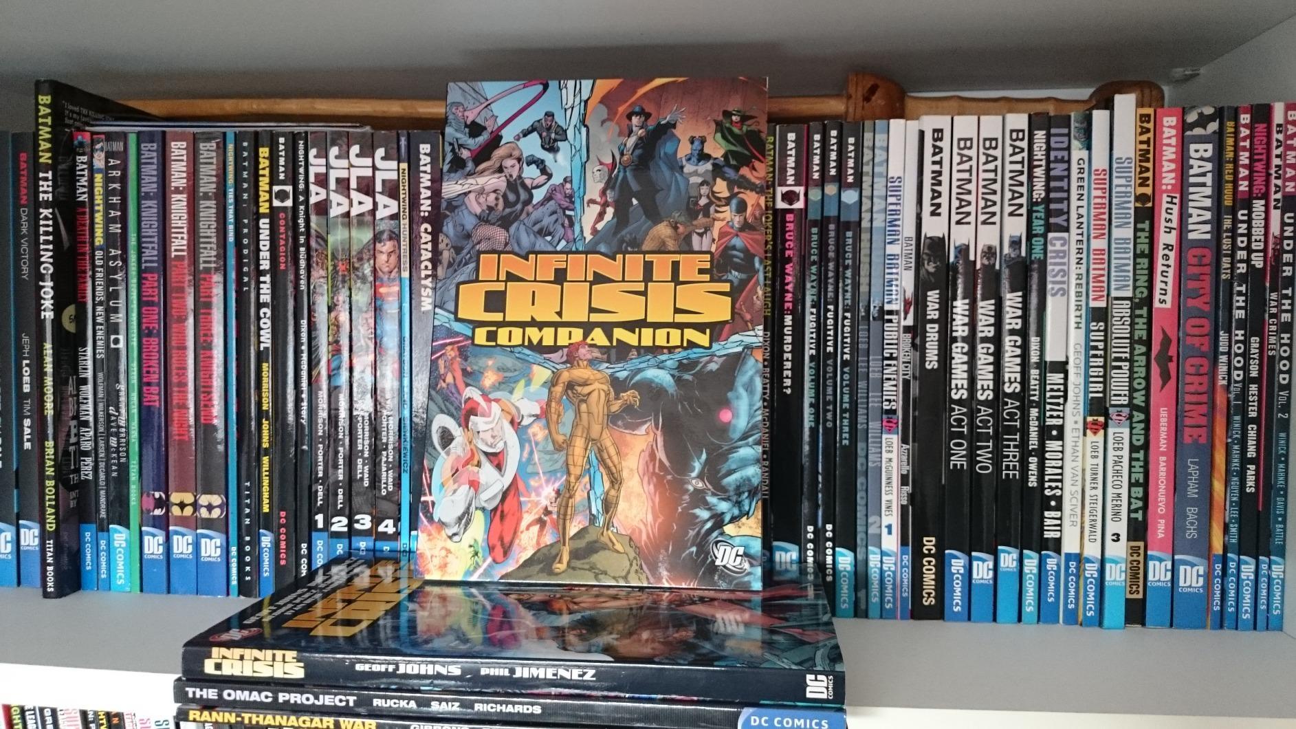 The Infinite Crisis Companion: Amazon.co.uk: Rucka, Greg, Willingham ...