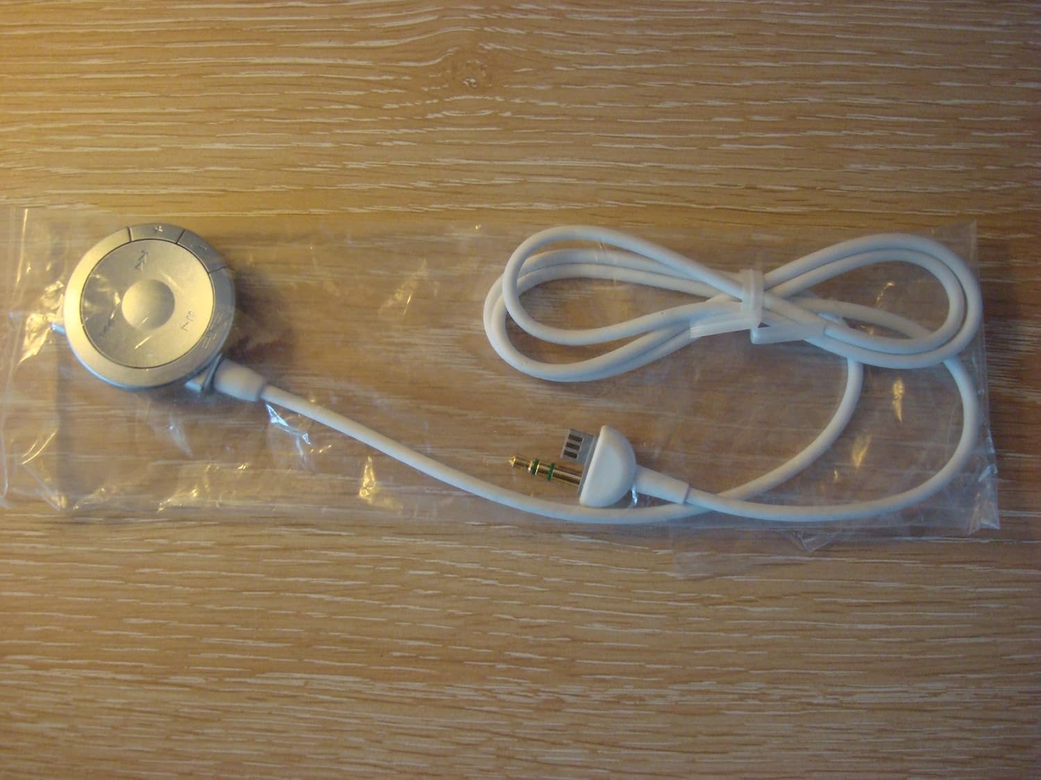 SONY PSP CONSOLE HEADPHONE ADAPTER INLINE REMOTE CONTROL (ONLY SUITABLE ...