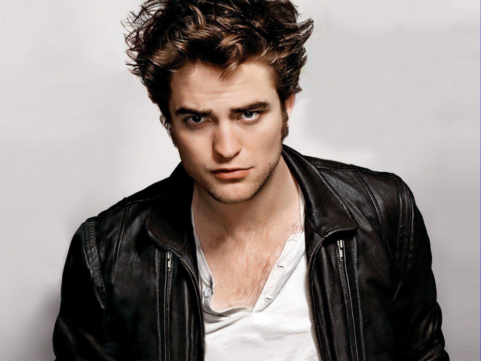 Actor Robert Pattinson 60 Photos - Moonagedaydream.film