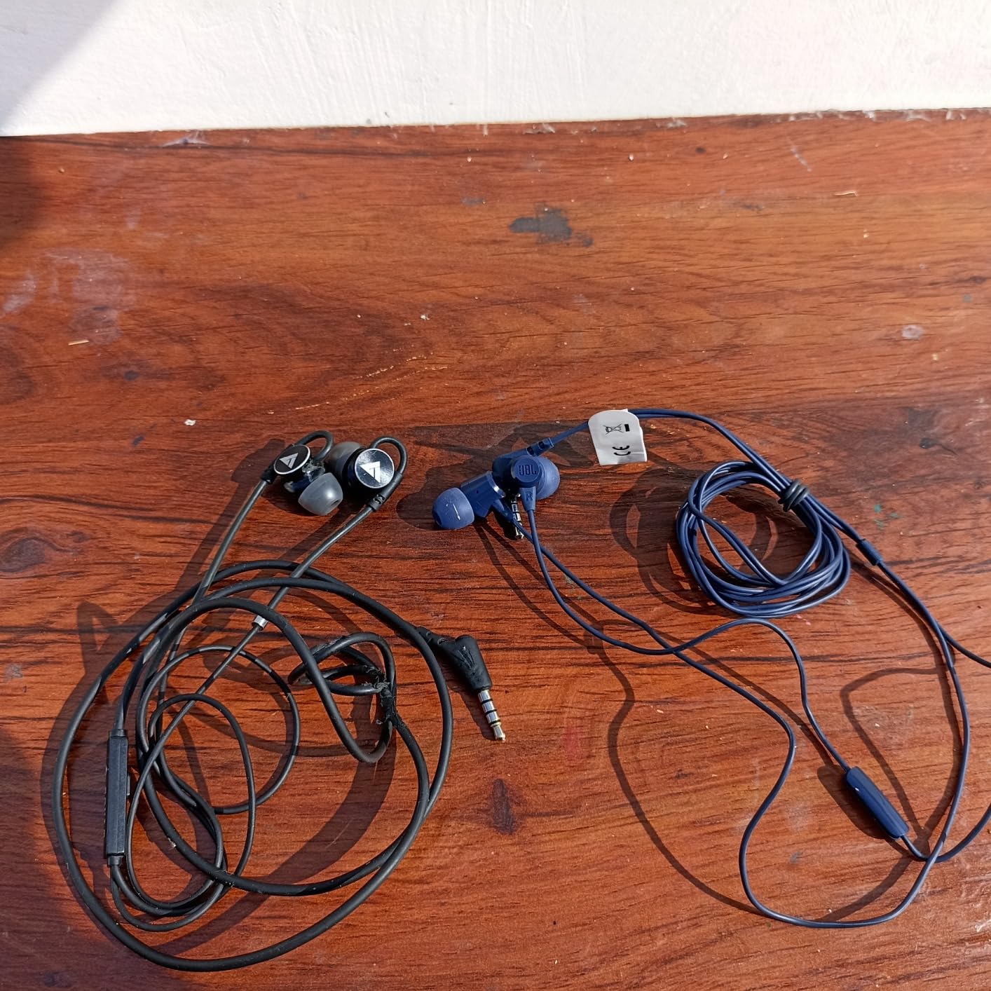 JBL C50HI, Wired in Ear Headphones with Mic, One Button Multi-Function ...