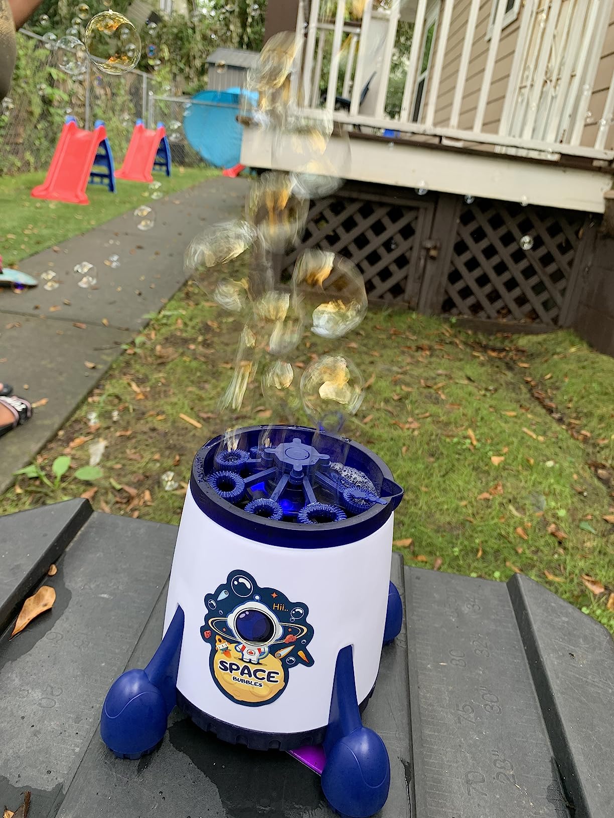 Amazon.com: TEMI Bubble Machine Automatic Bubble Blower, Bubbles for ...