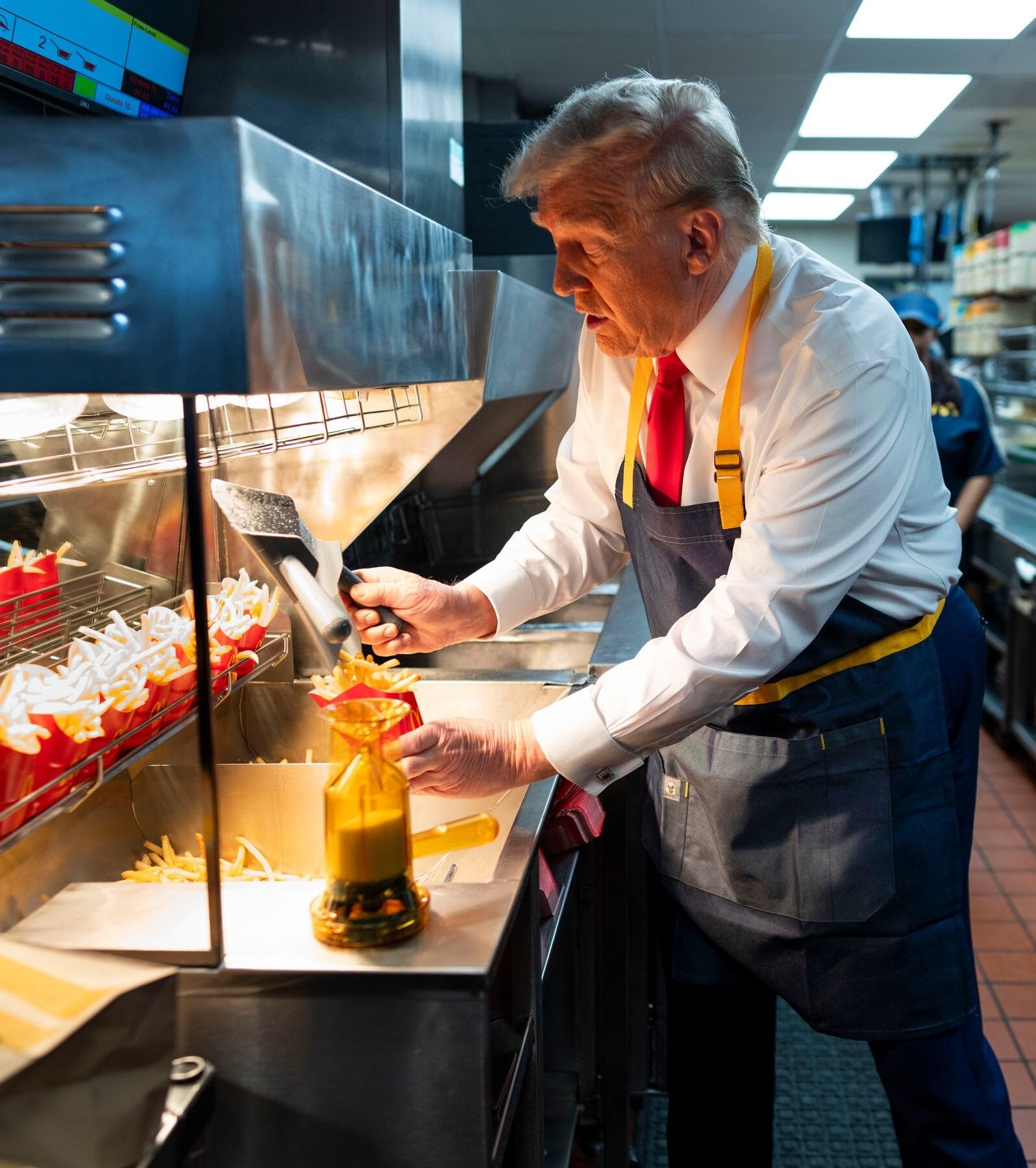 Amazon.com: ConversationPrints TRUMP SERVING MCDONALDS FRIES US GLOSSY ...