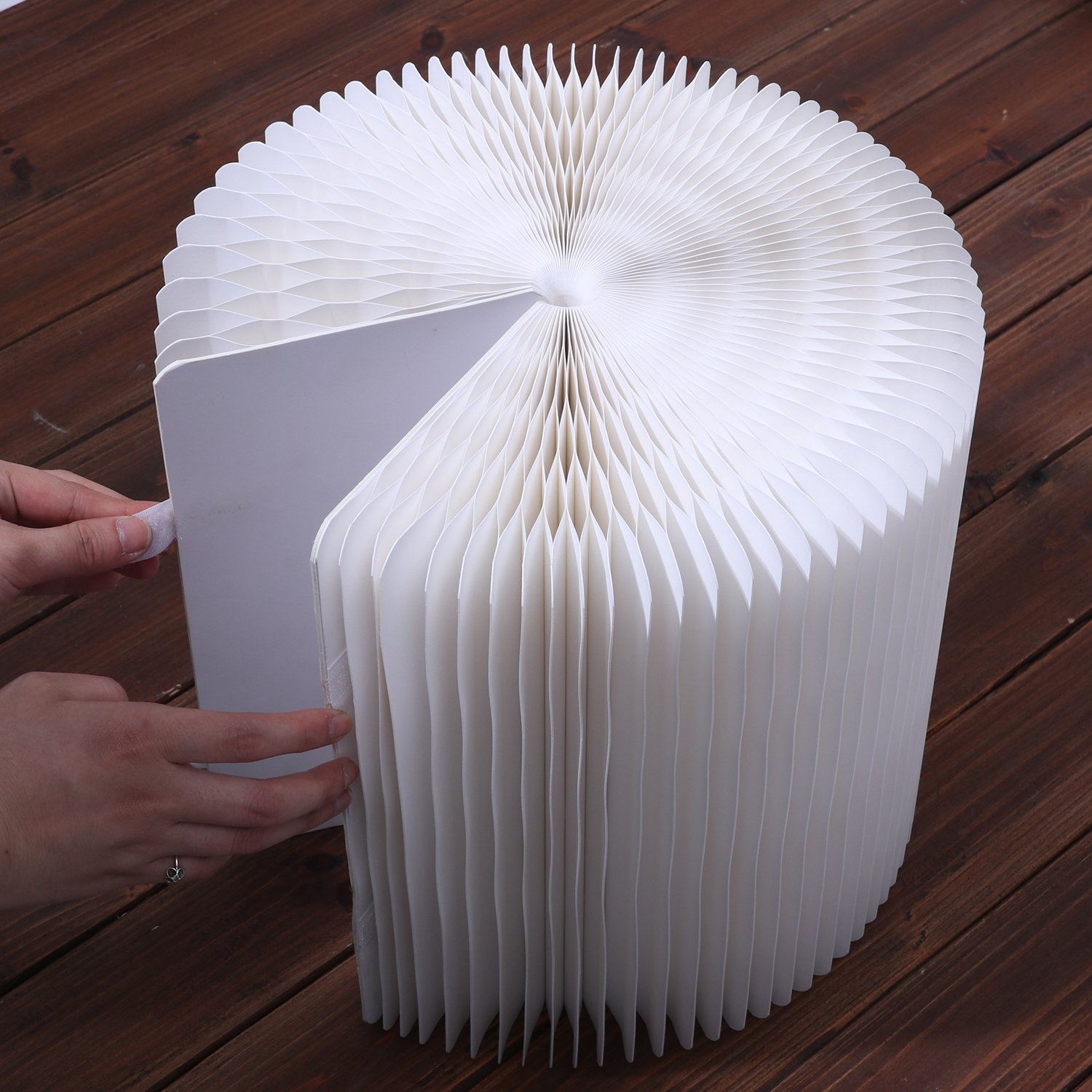 White Flexible Paper Folding Chair With Hexagonal Honeycomb Structure ...