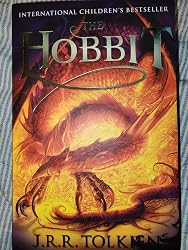 The Hobbit: Essential Modern Classics Edition: Tolkien, J. R. R ...