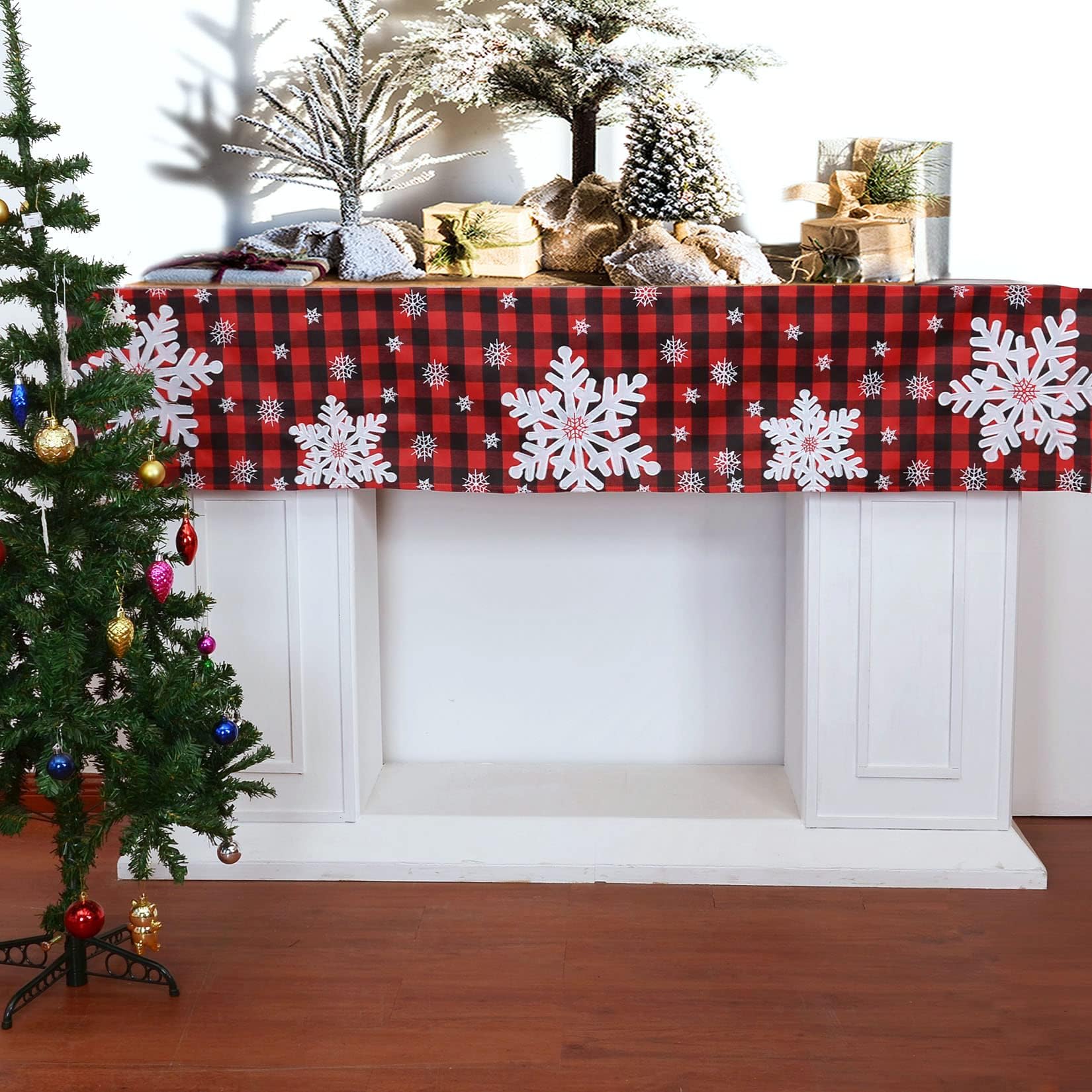 Amazon.com: Mantle Scarf 70 x 17 Inch, Christmas Tree Winter Forest ...