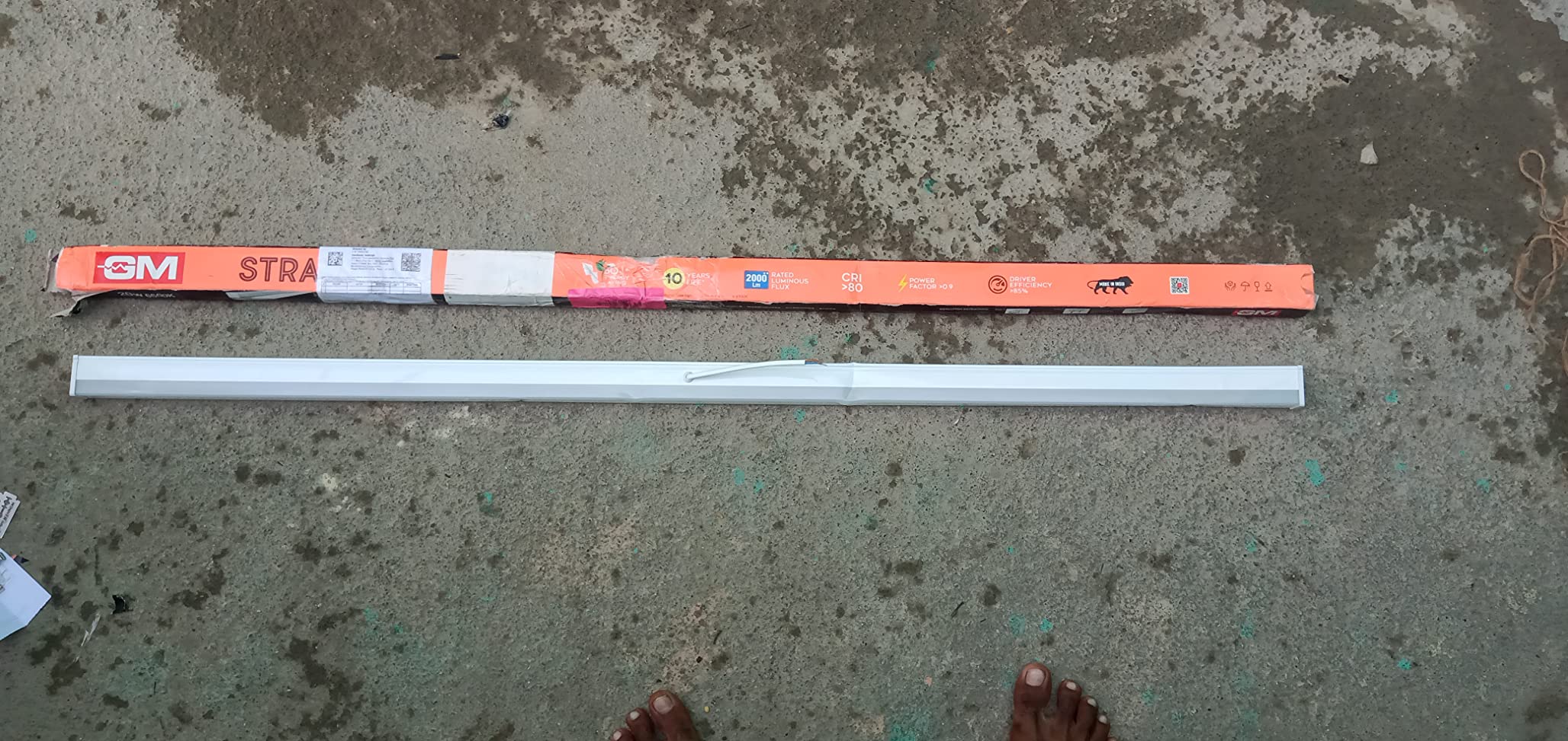 GM Strato 20 Watt LED Batten Tube Light, 100 Lumens Per Watt, 6500K ...
