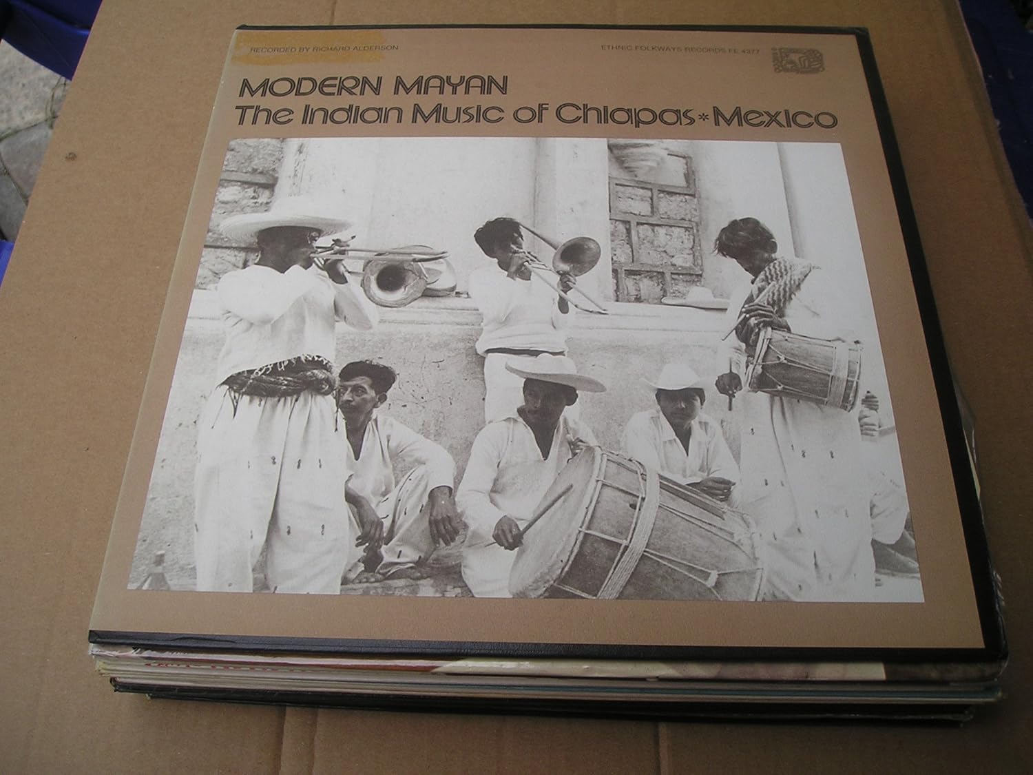 Amazon.com: Modern Mayan - The Indian Music Of Chiapas, Mexico: CDs & Vinyl