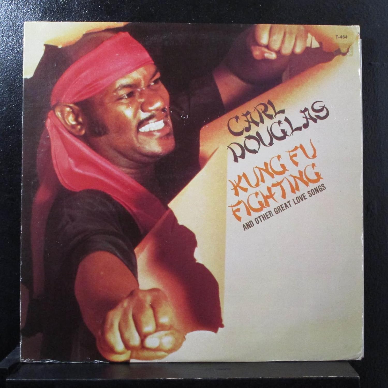 Amazon.com: Carl Douglas - Kung Fu Fighting And Other Great Love Songs ...