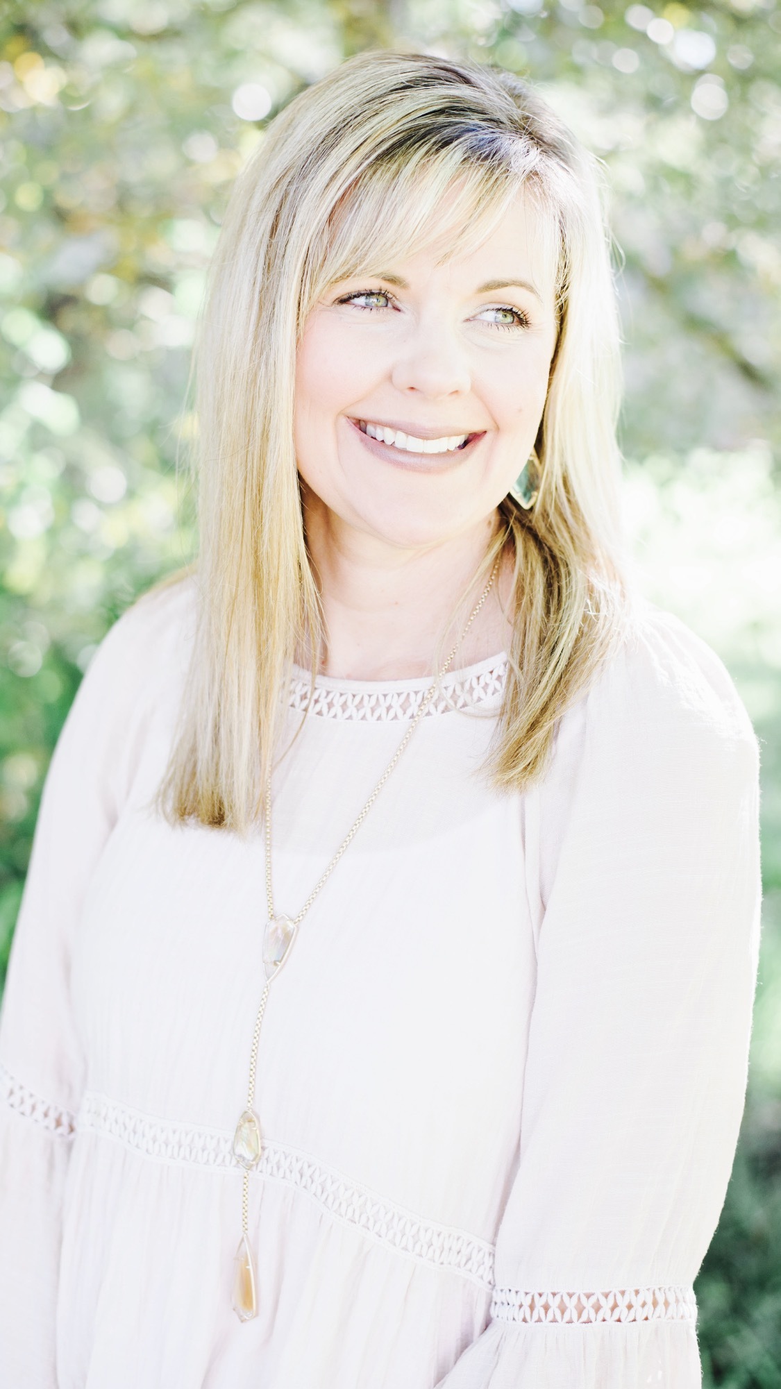 Amazon.com: Leah Whitton: books, biography, latest update