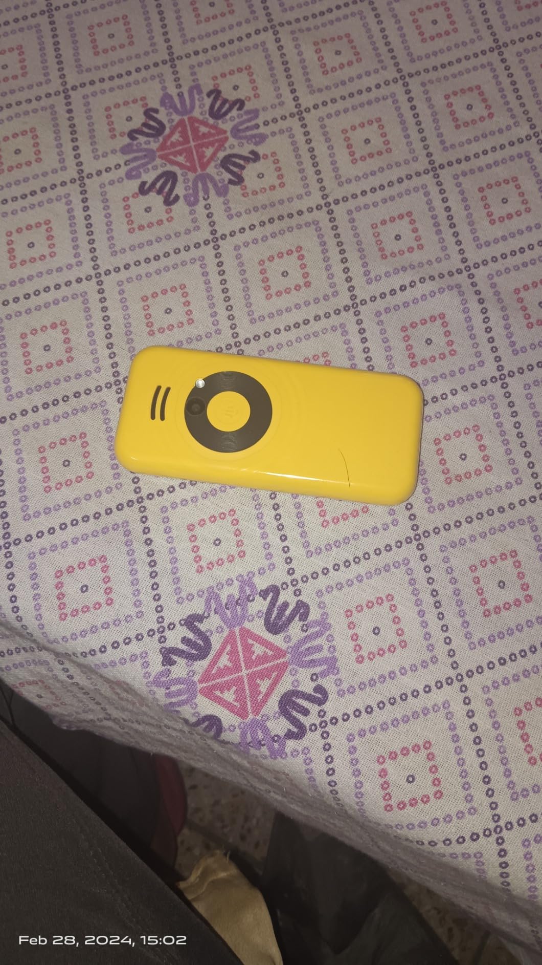 JioPhone Prima 4G Keypad Phone with Premium Design, YouTube, JioTV ...