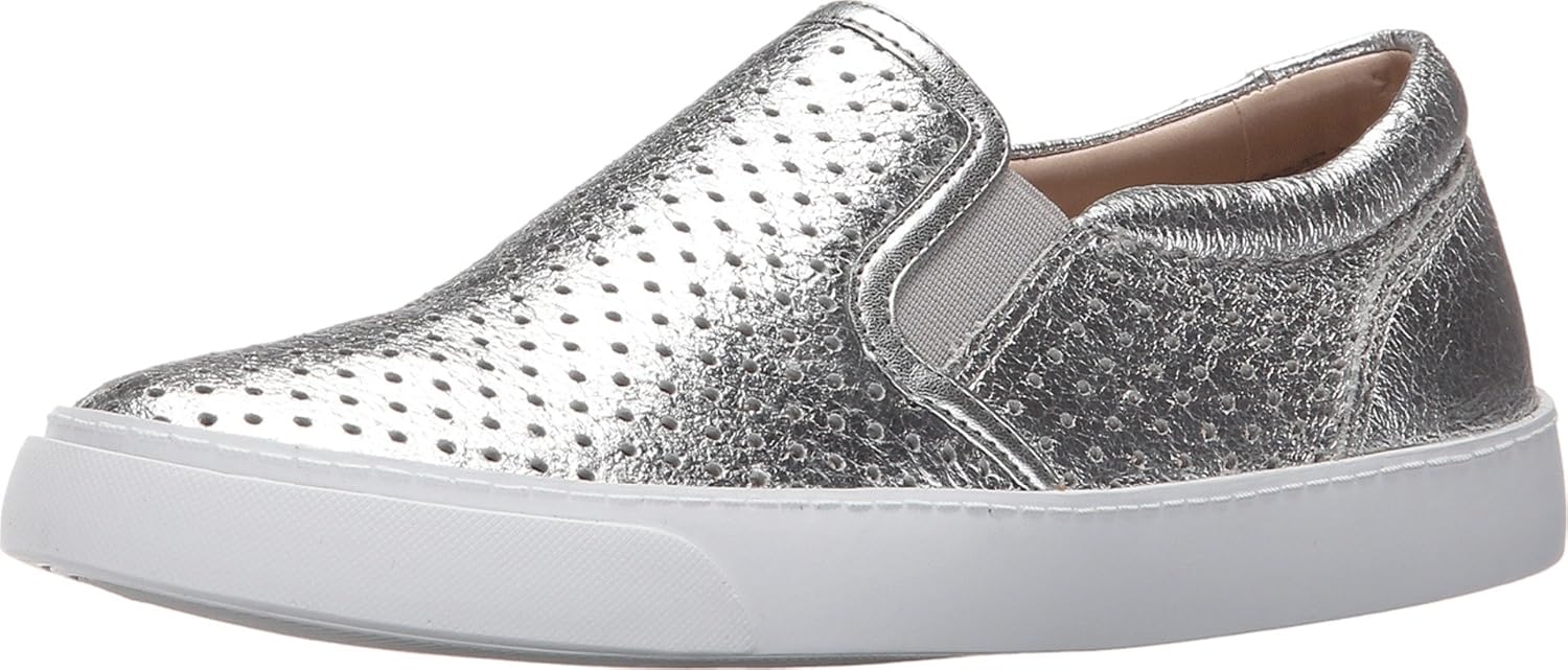 Amazon.com | Clarks Women's Glove Puppet Fashion Sneaker | Fashion Sneakers