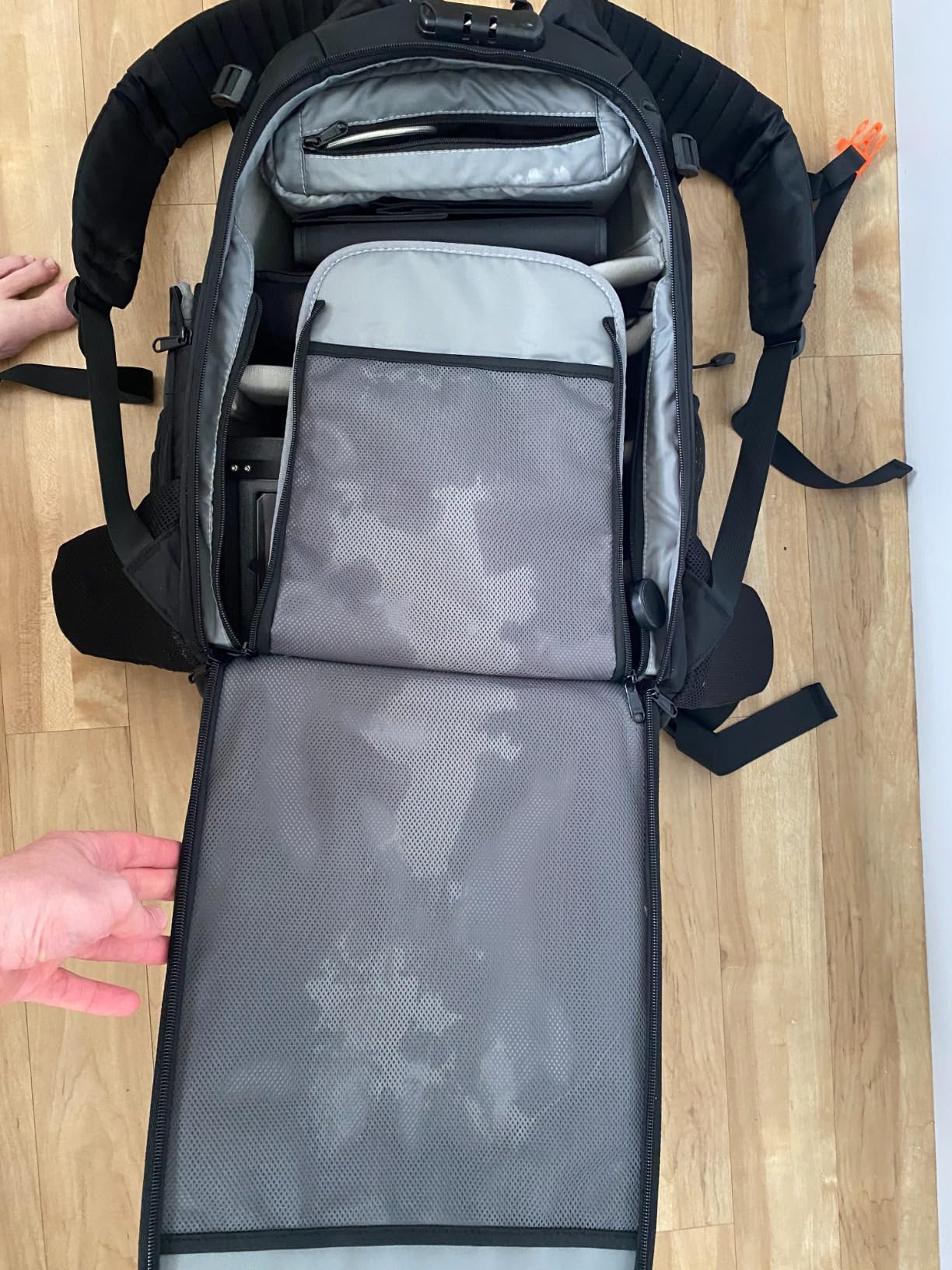 Neewer Pro Camera Case Waterproof Shockproof Adjustable Padded Camera ...