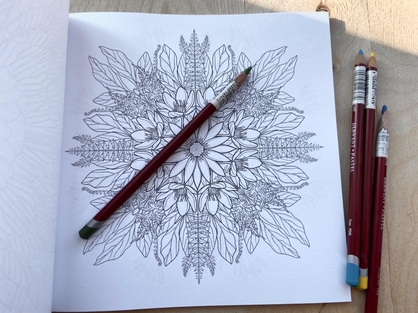 Beautiful Flowers Patterns: Coloring Book with Floral Designs (Stress ...