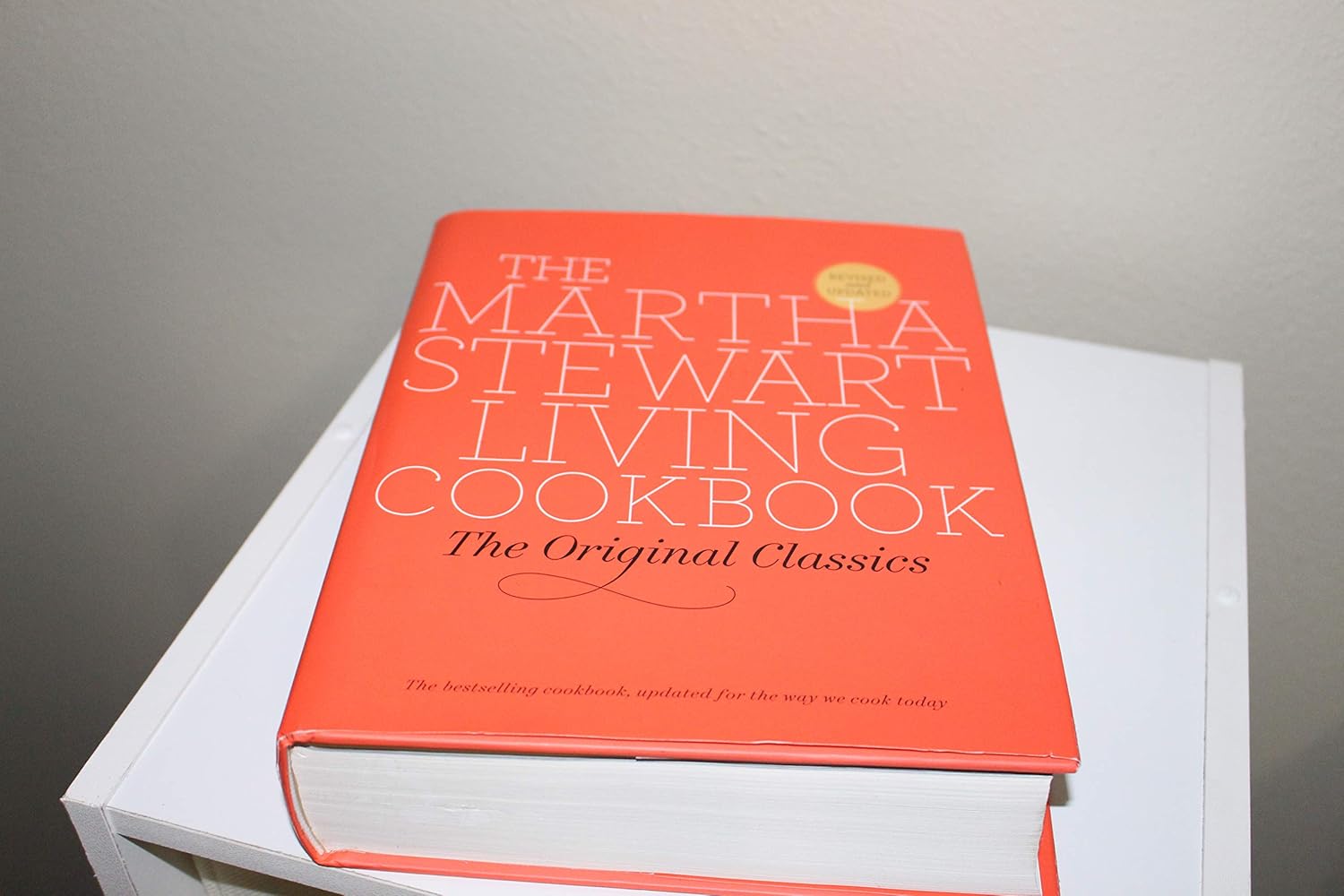 The Martha Stewart Living Cookbook: The Original Classics: Martha ...
