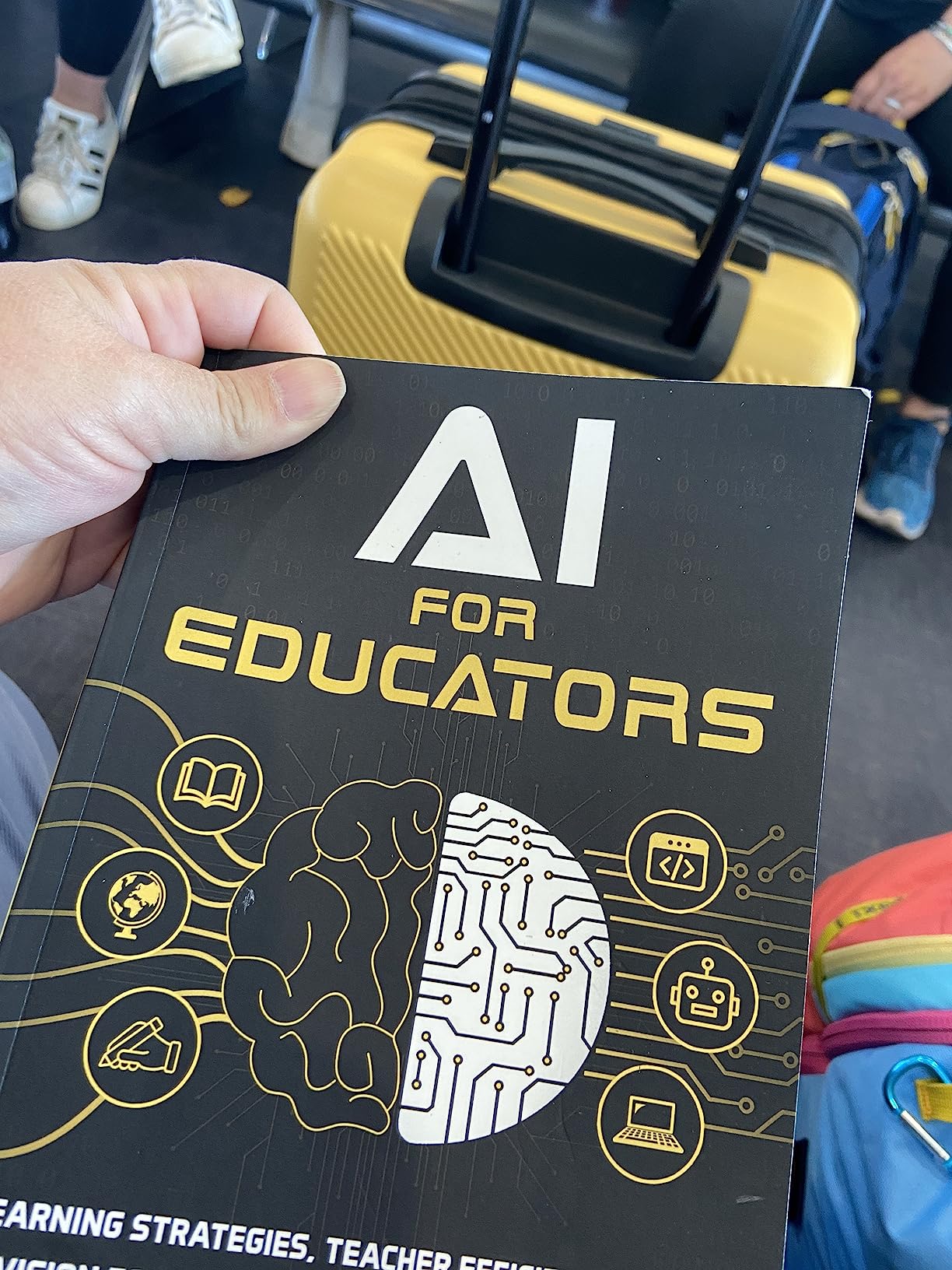 Amazon.com: AI for Educators: Learning Strategies, Teacher Efficiencies, and a Vision for an ...