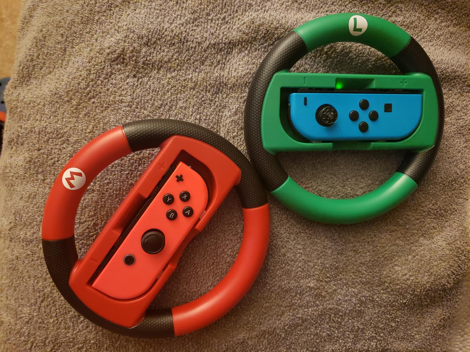 Amazon.com: HORI Nintendo Switch Mario Kart 8 Deluxe Wheels (Mario and ...