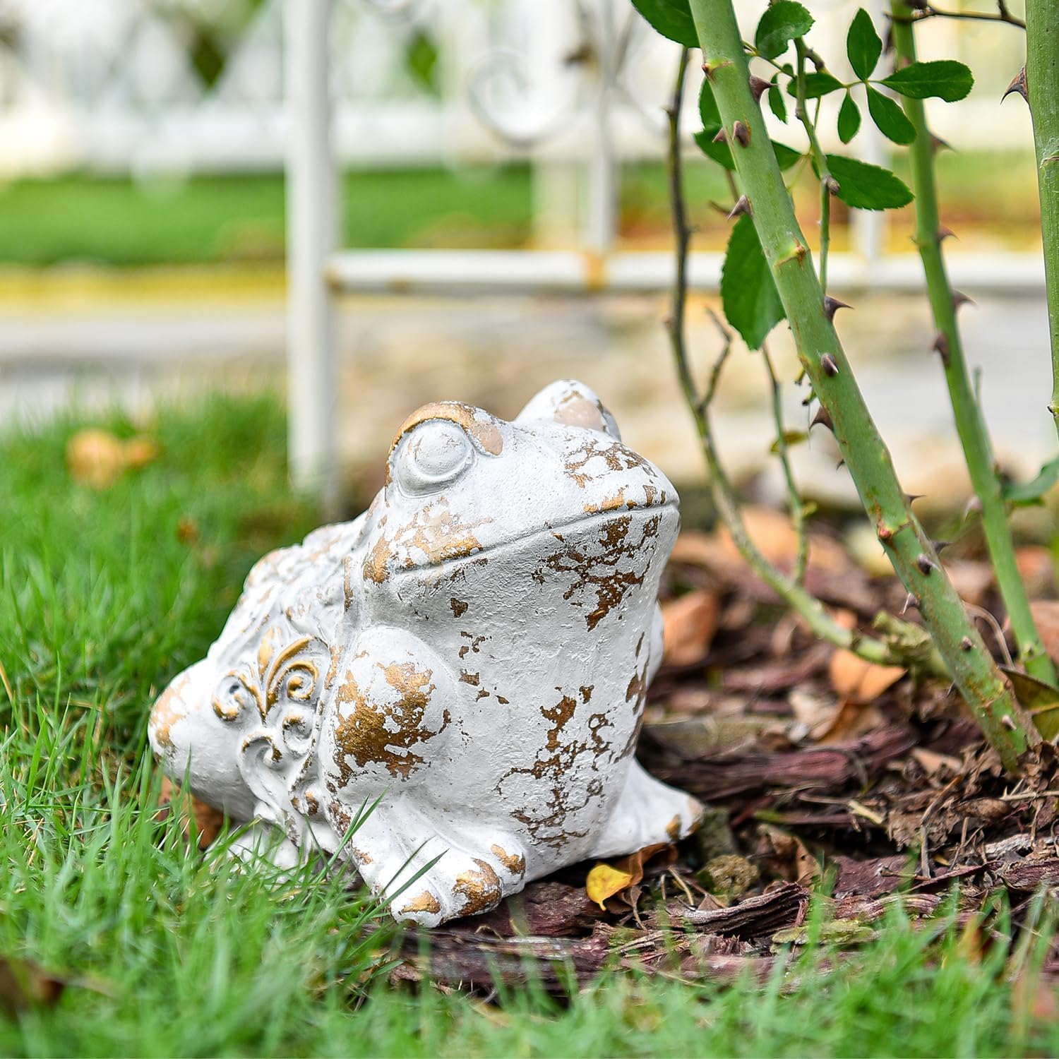 Amazon.com: Sungmor Frog Figurine Garden Decor, Cement Frog Statue for ...