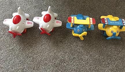 Amazon.com: 3 Bees & Me Airplane Toys - Set of 4 Toy Airplanes for Boys ...