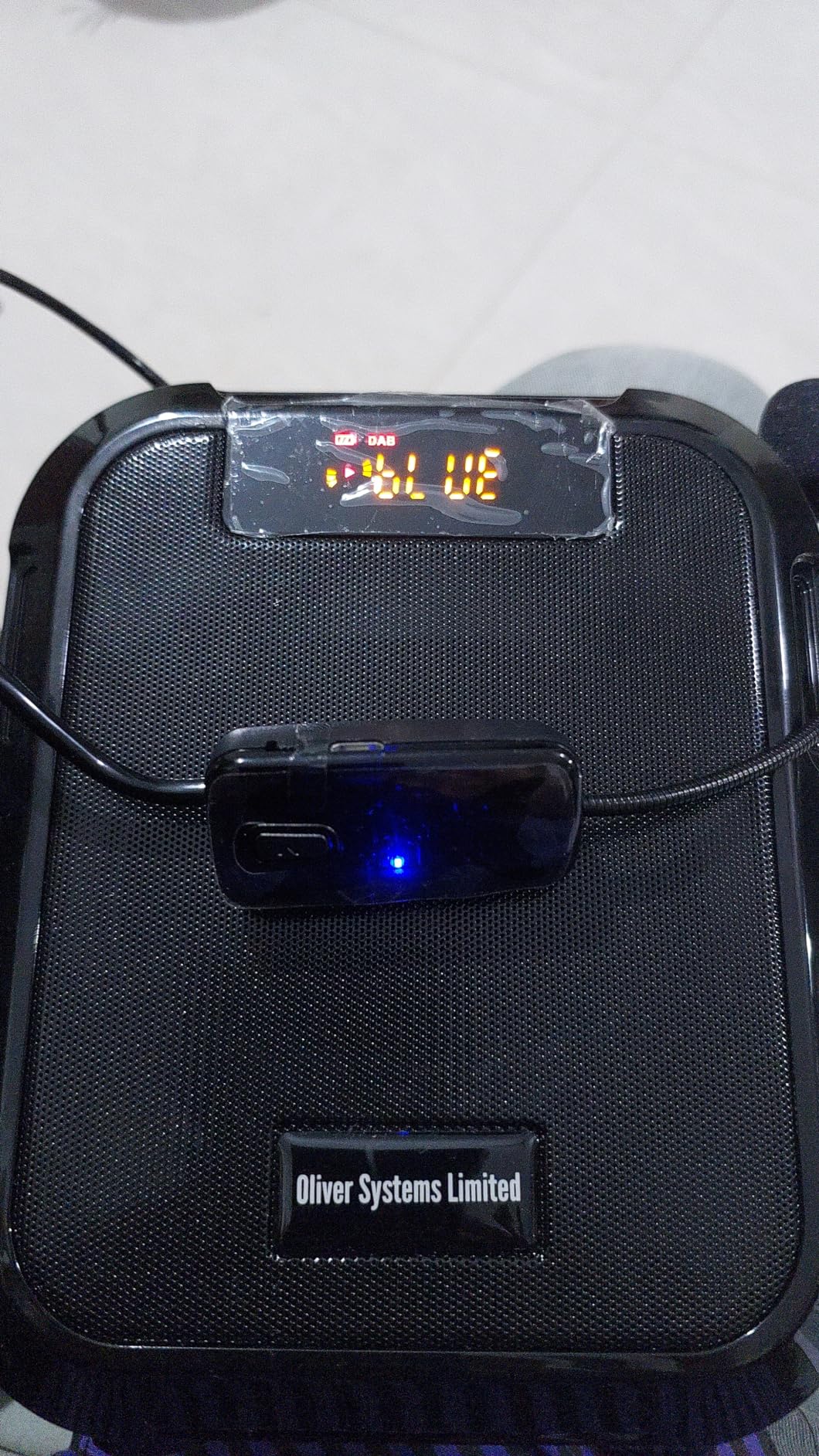 osl oliver systems limited Portable Voice Amplifier with a Wireless ...