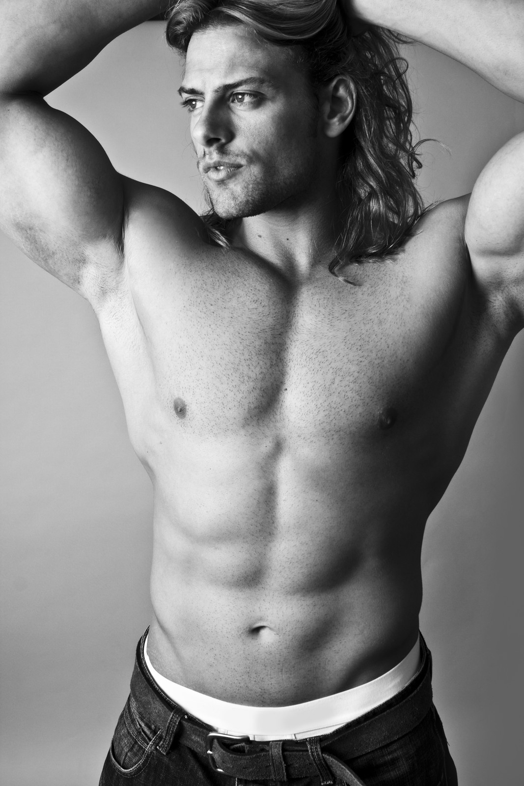 Amazon.com: Alexander Hole: books, biography, latest update