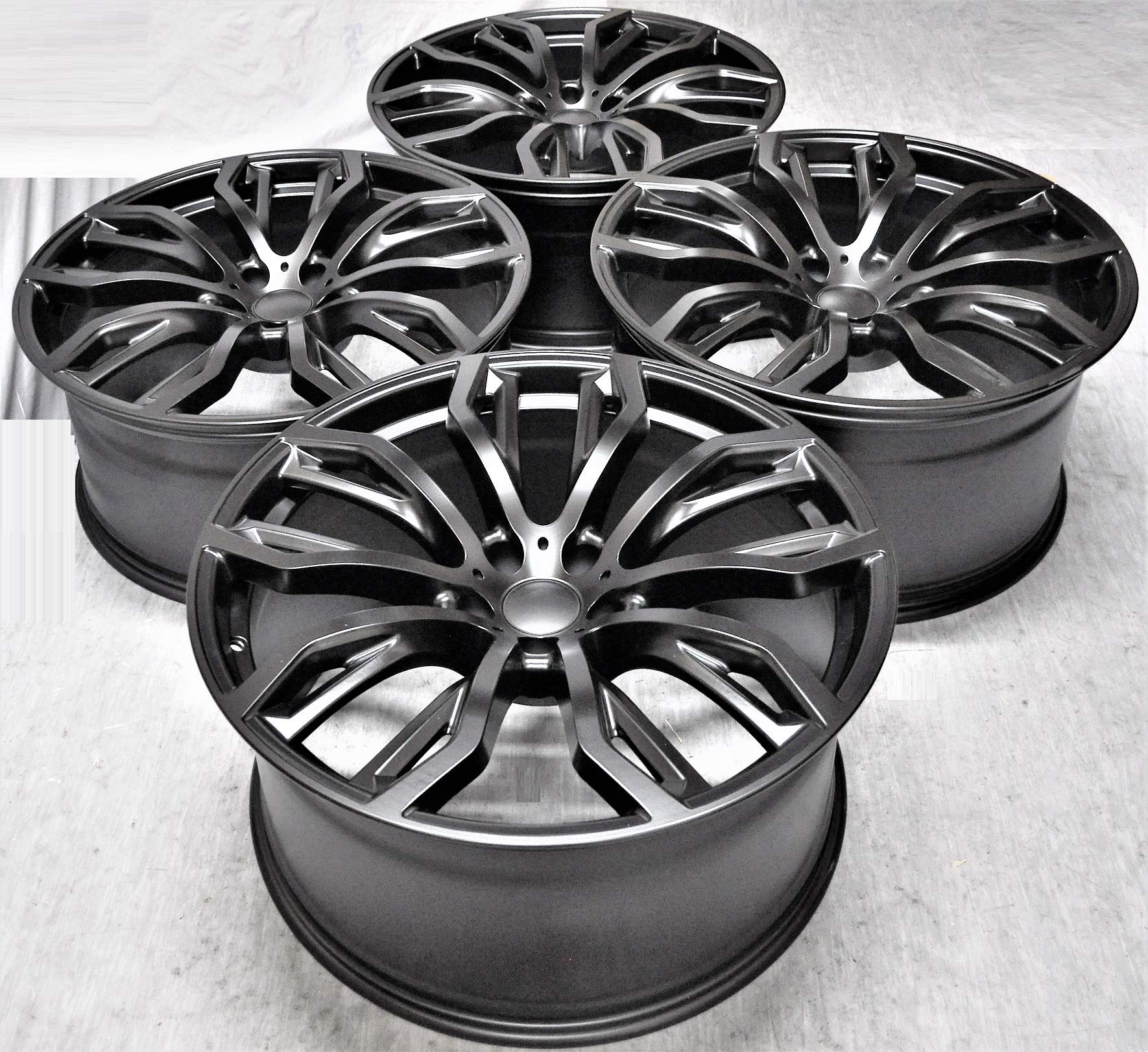 22 Inch Staggered Black Wheels Rims Full Set Of 4 | Desertcart QATAR