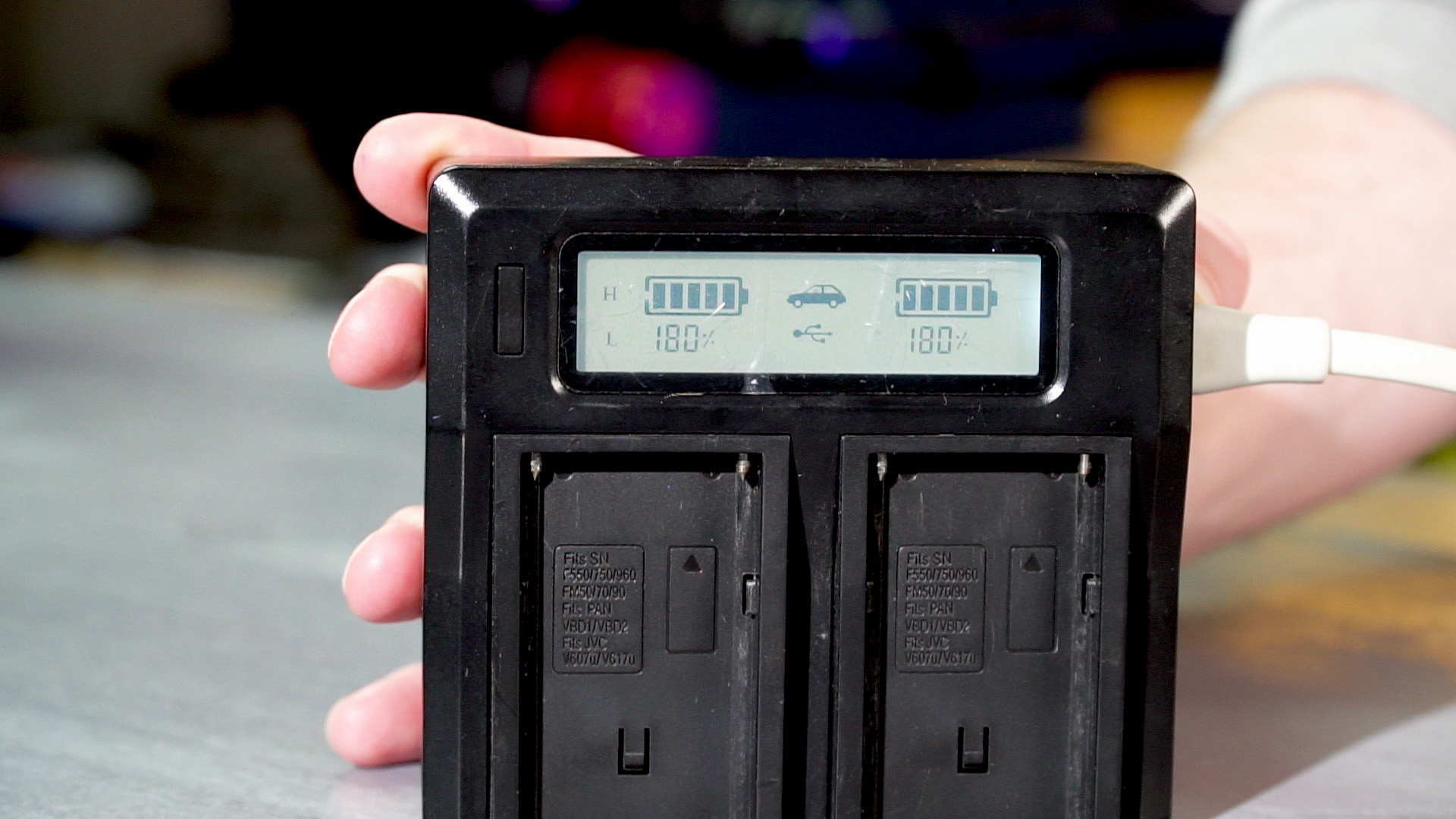 Watch Neewer NPF Dual Battery Charger Kit Walkthrough on Amazon Live