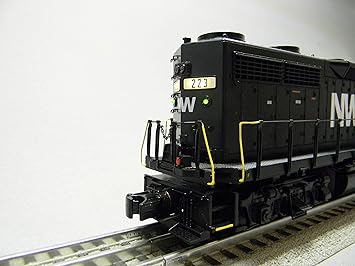 Amazon.com: MTH Premier Norfolk & Western GP-35 HIGH Hood Diesel ...