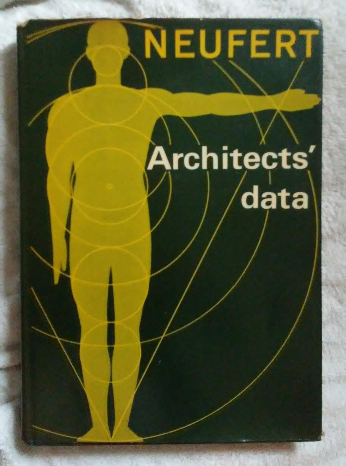 Neufert Architects' Data: Ernst Neufert: 9780258965092: Amazon.com: Books