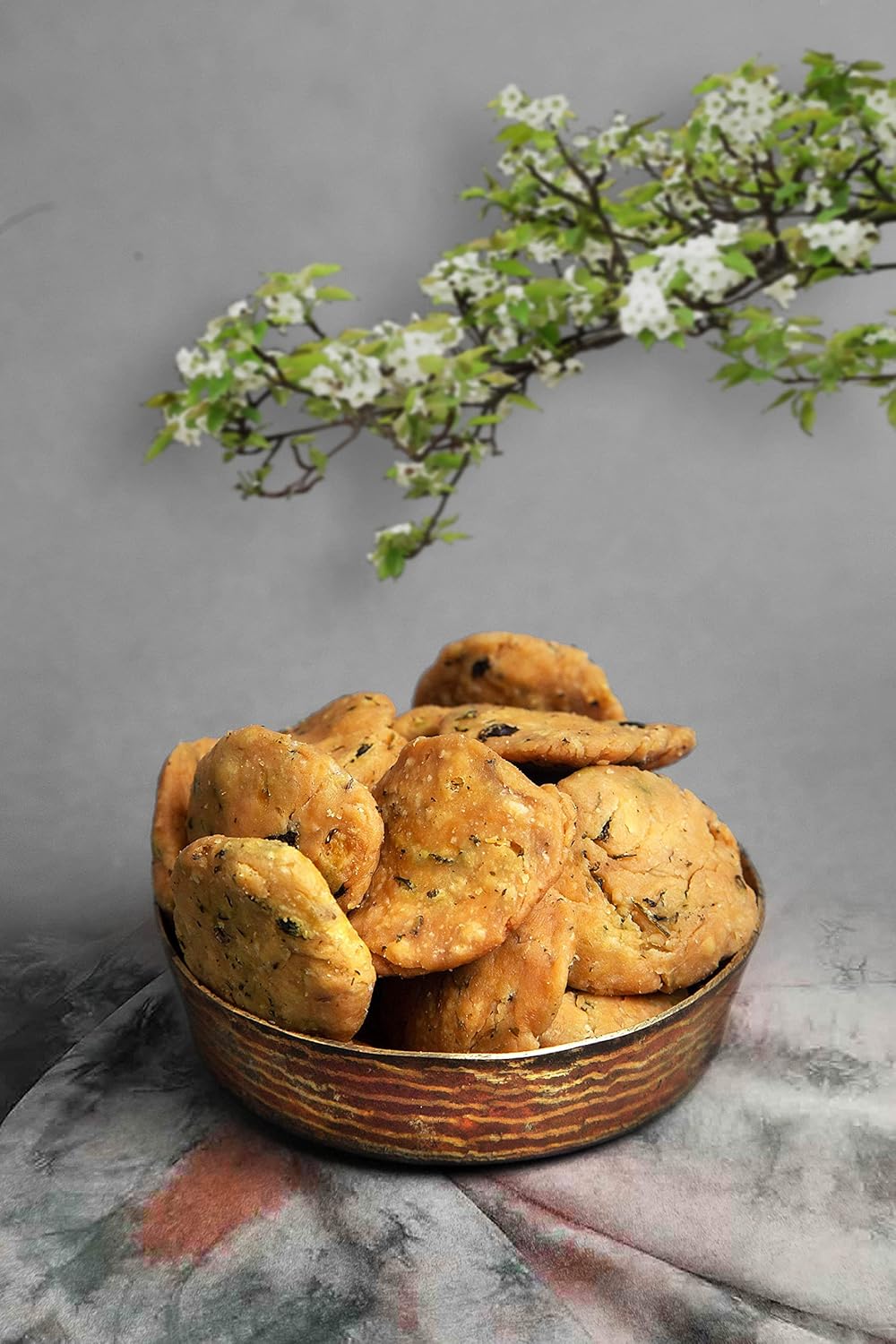 Bhagat Mishthan Bhandar Methi Mathri | Methi Mathri | Tasty Healthy ...