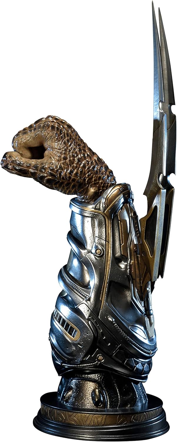 Amazon.com: Prime 1 Studio Life Size The Predator (Film) Fugitive ...