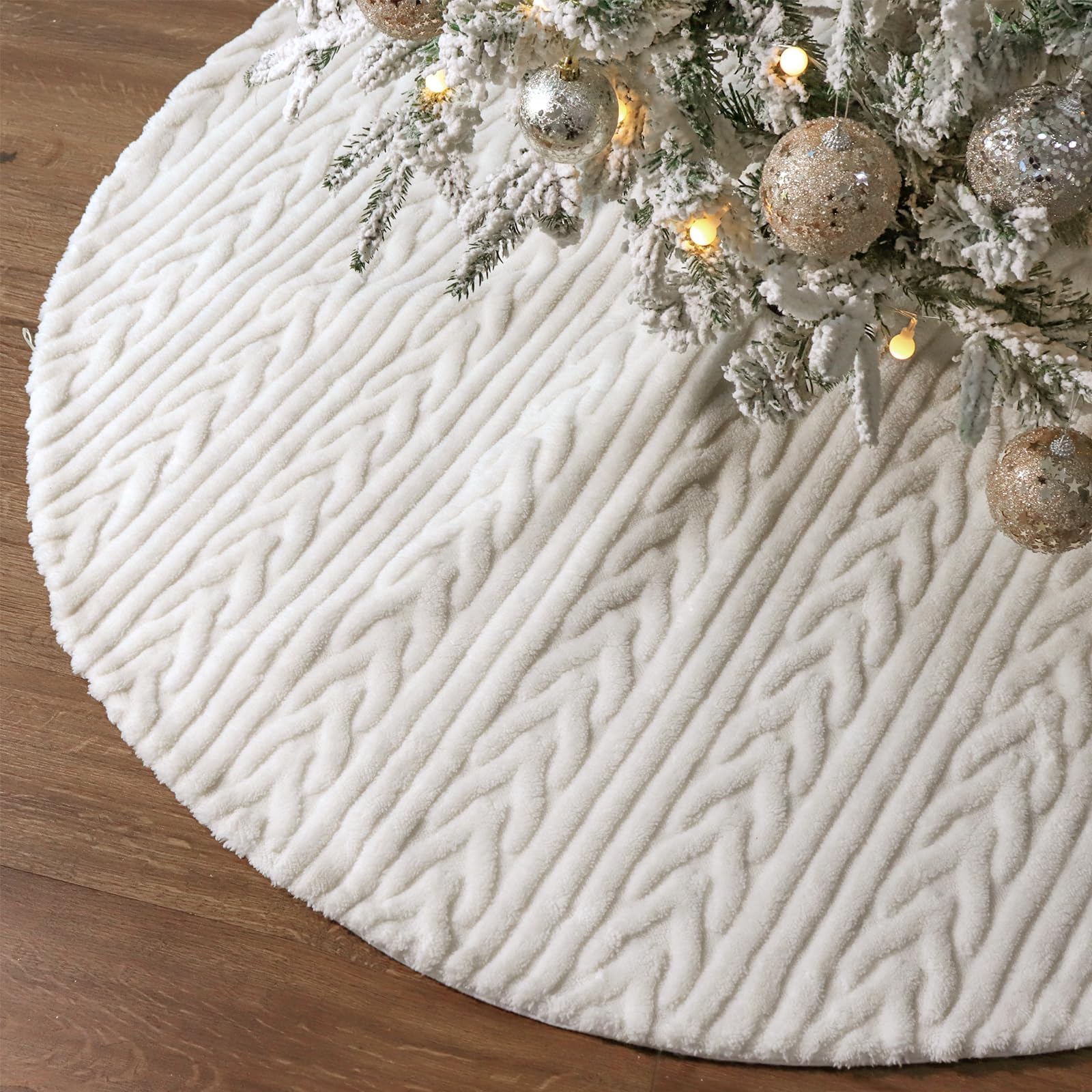 Amazon.com: Faux Fur Christmas Tree Skirt: 36 Inch Soft White Plush ...