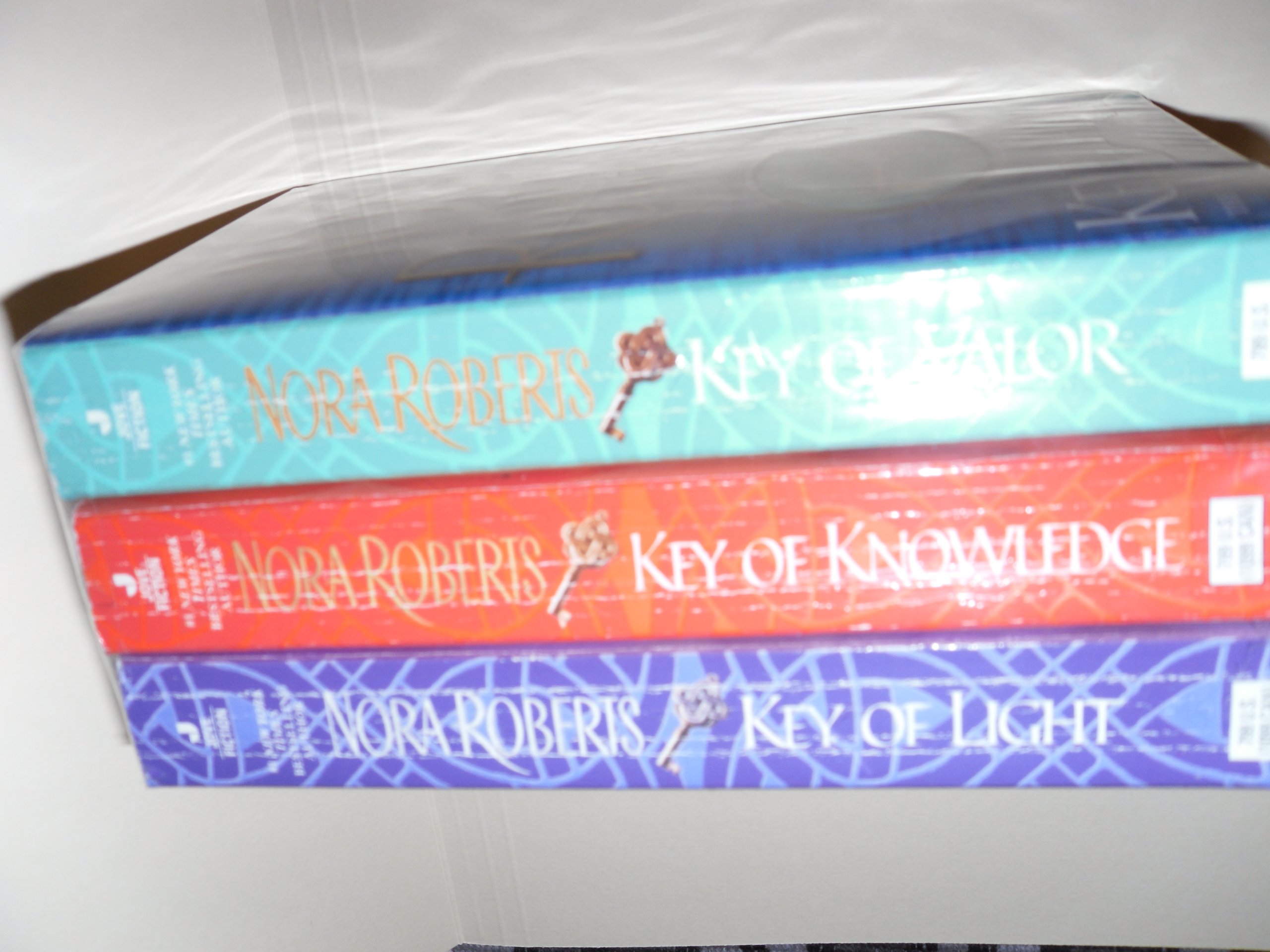 The Key Trilogy Set: Nora Roberts: 9783001043245: Amazon.com: Books