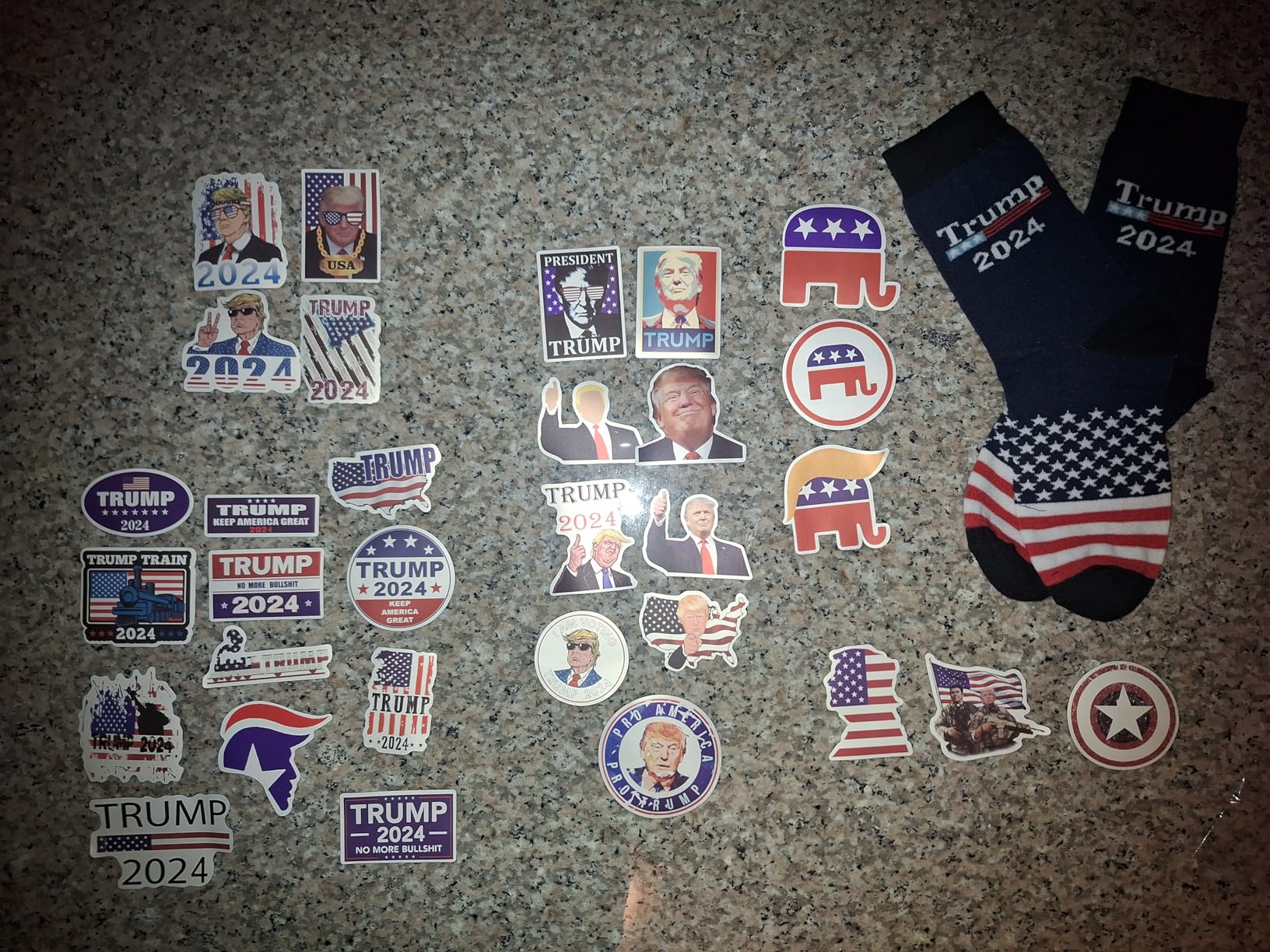 Amazon.com : Trump 2024 Supporter Gift Set - Funny Donald Trump Stuff ...