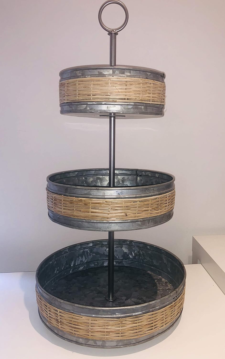 Amazon.com: Deco 79 Farmhouse 3-Tiered Round Metal Galv Tray 15" W, 24 ...