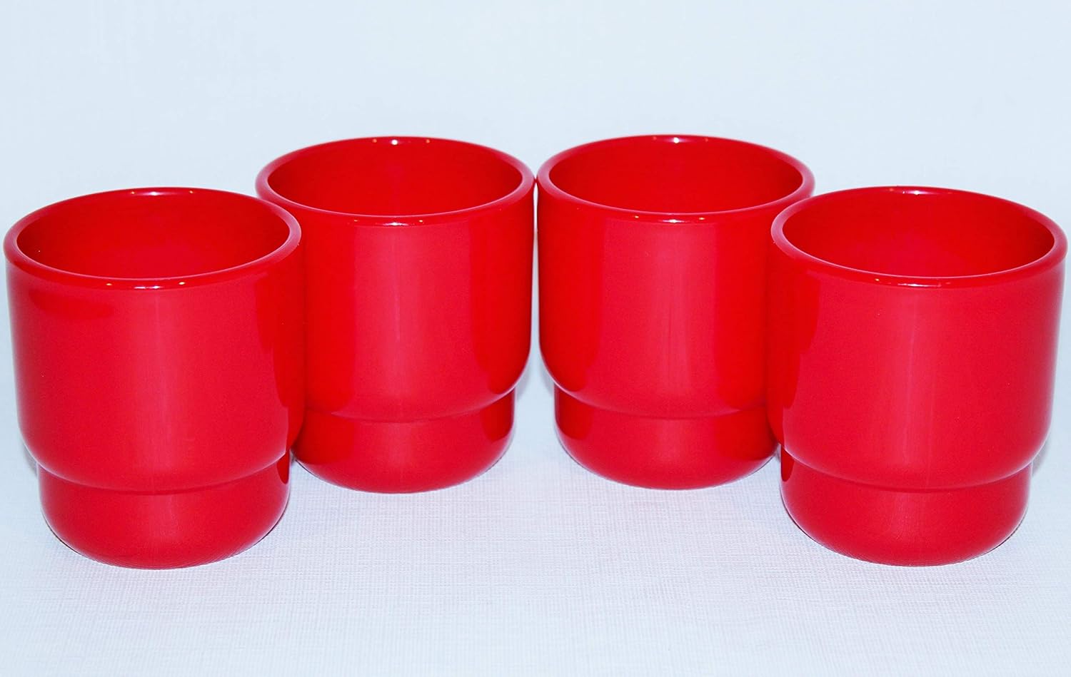 Amazon.com: Tupperware Set of 4 Mugs 9 Ounce Stackable Coffee Cups Red ...