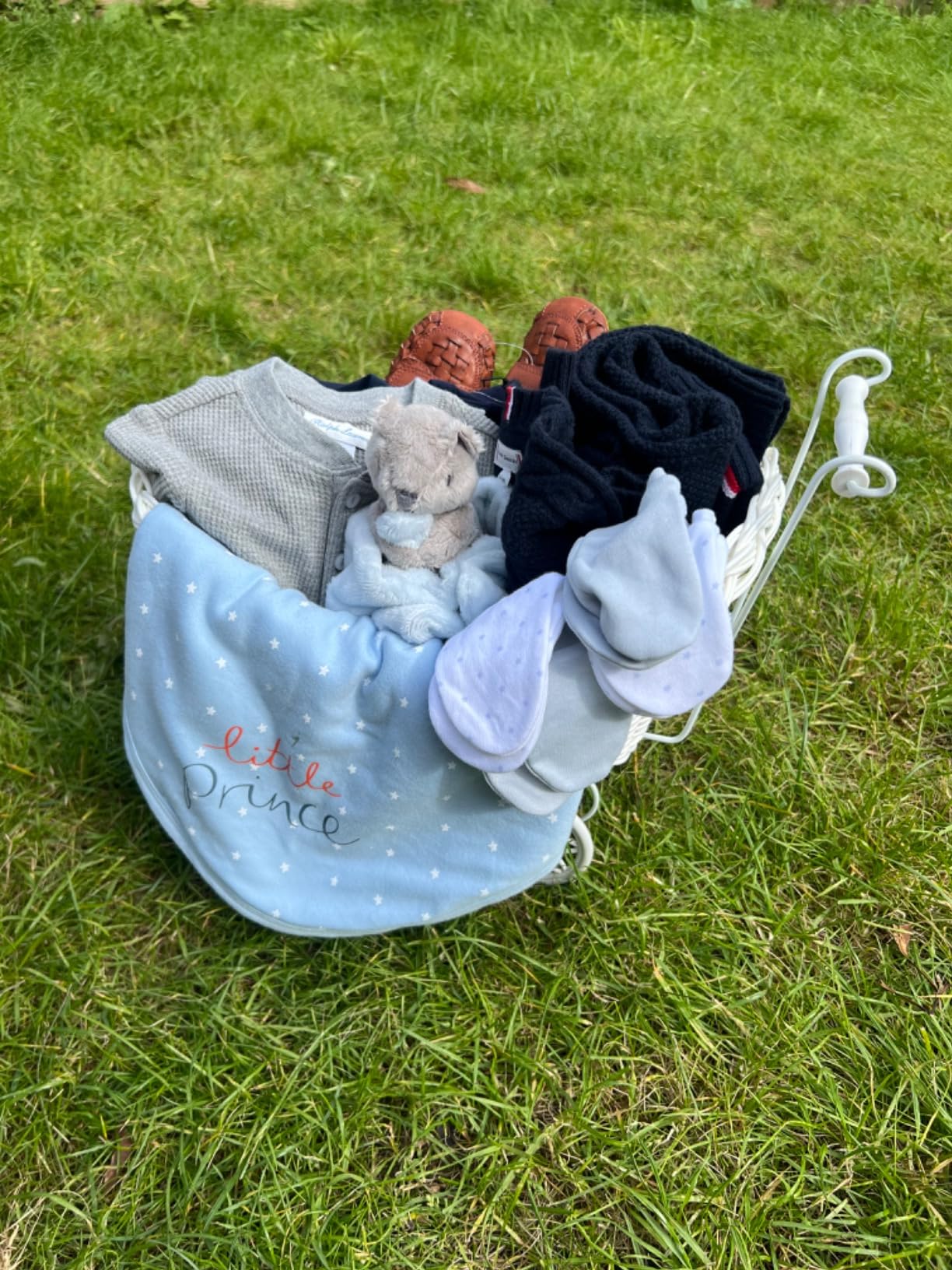 SAFRI® BABY PRAM HAMPER WICKER BASKET BABY SHOWER PARTY GIFTS BOYS ...