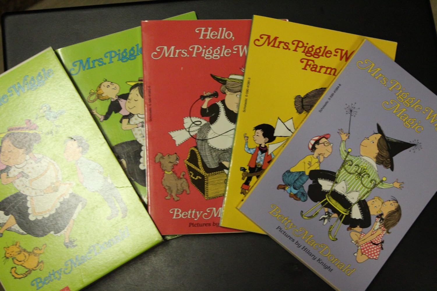 Mrs. Piggle-wiggle Set of 4 Paperback Books Includes Mrs. Piggle Wiggle ...