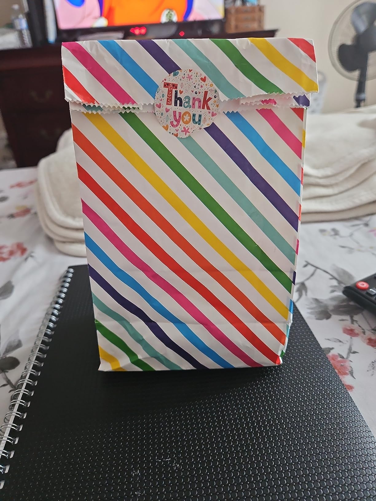 30 PCS Party Favor Bags with 36 Sticker, Paper Party Bags Paper Bags ...