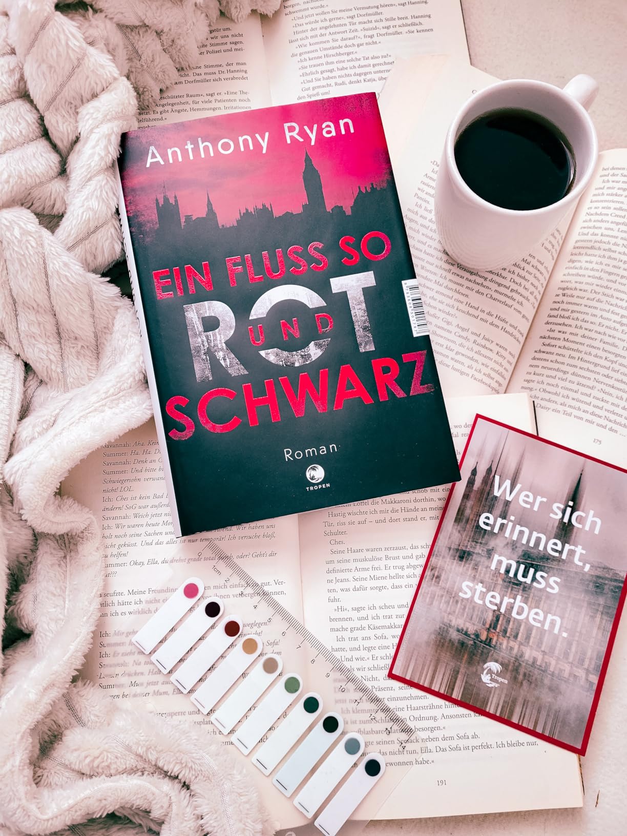 Ein Fluss so rot und schwarz: Roman : Ryan, Anthony, Riffel, Sara ...