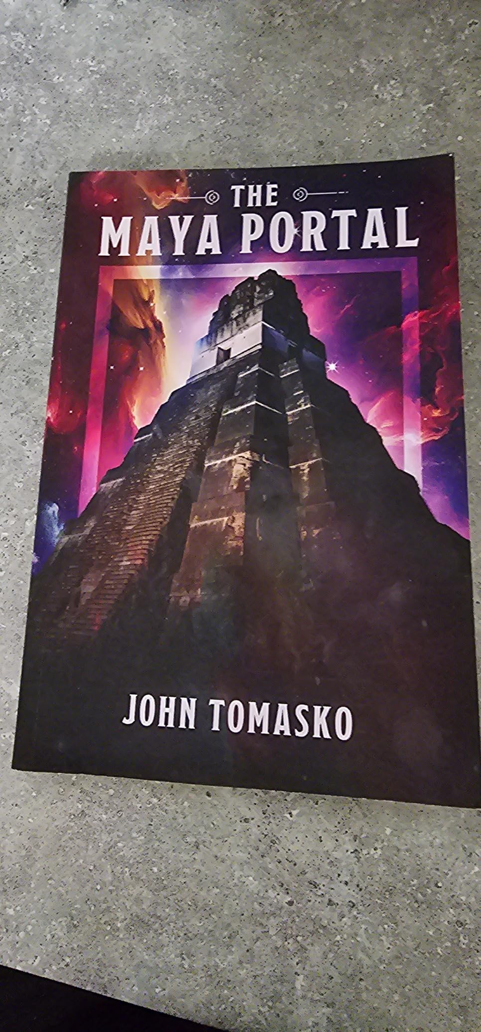 The Maya Portal: Tomasko, John: 9798876661029: Amazon.com: Books