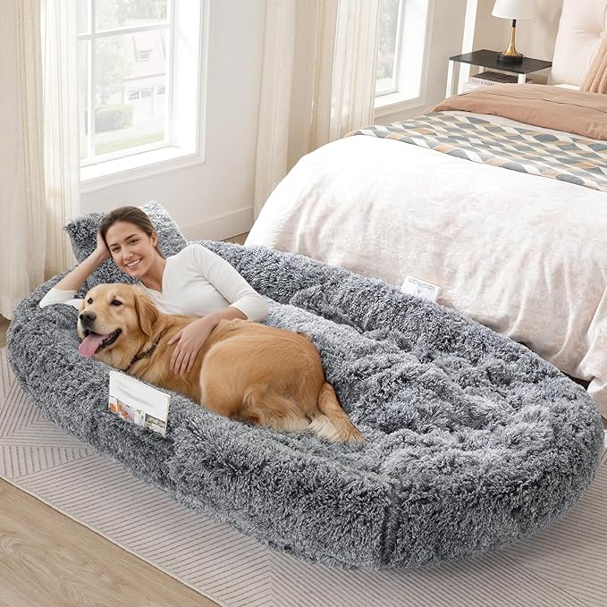 Amazon.com : HOOBRO Human Dog Bed with Plush Pillow and Soft Blanket ...