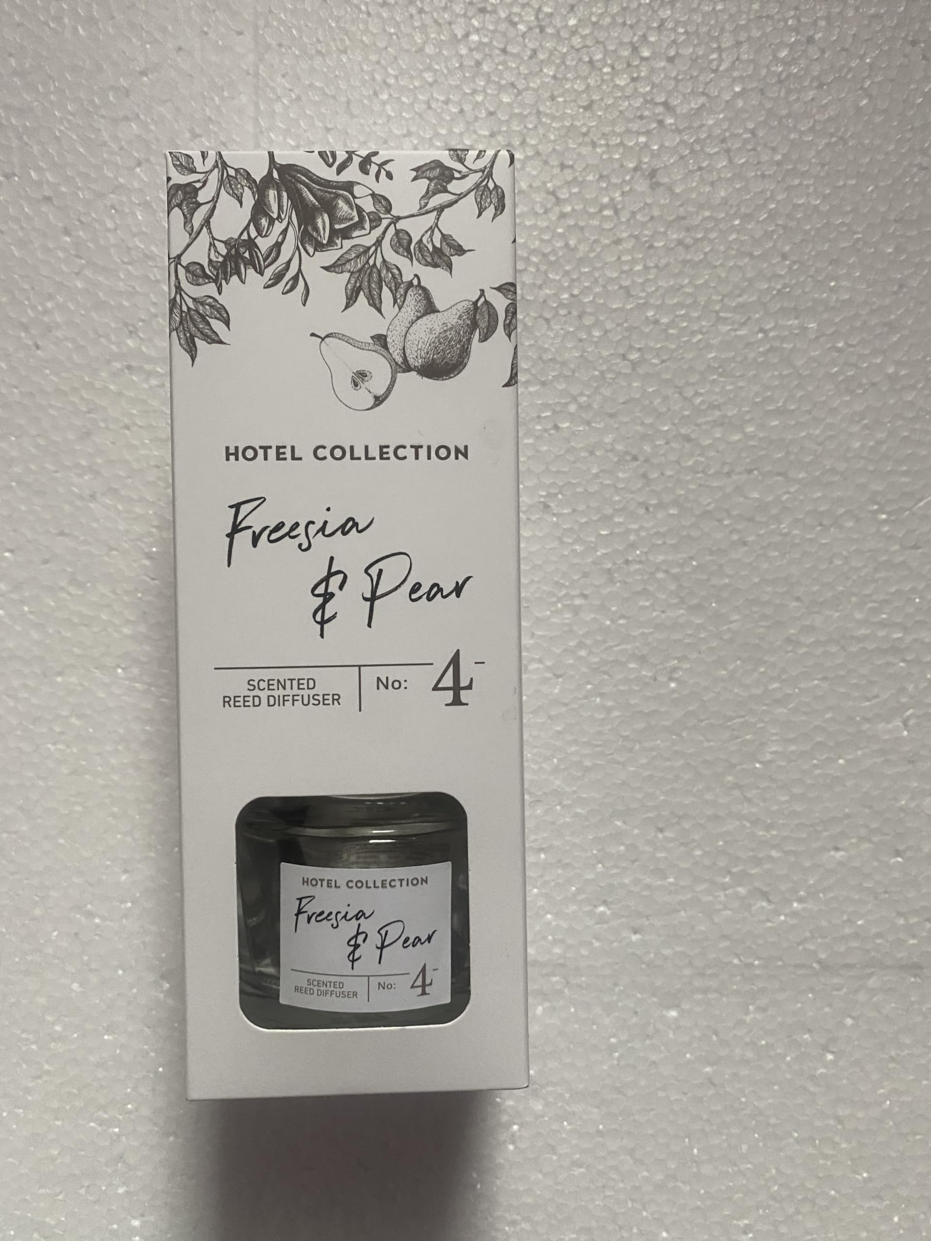Hotel Collection No.4 Freesia & Pear Reed Diffuser 100ml (3) : Amazon ...