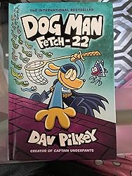 Amazon.com: Dog Man: Fetch-22: A Graphic Novel (Dog Man #8): From the ...
