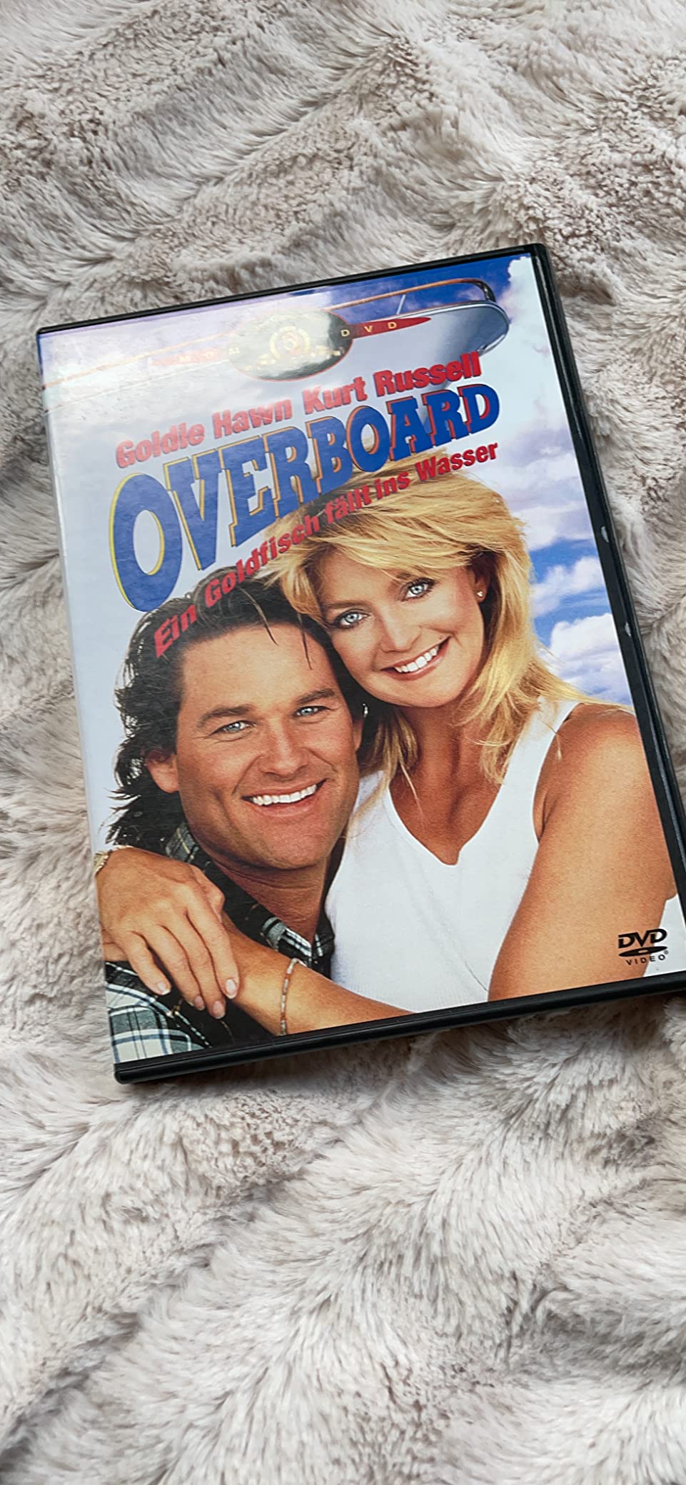 Overboard [VHS] : Goldie Hawn, Kurt Russell, Edward Herrmann, Katherine ...