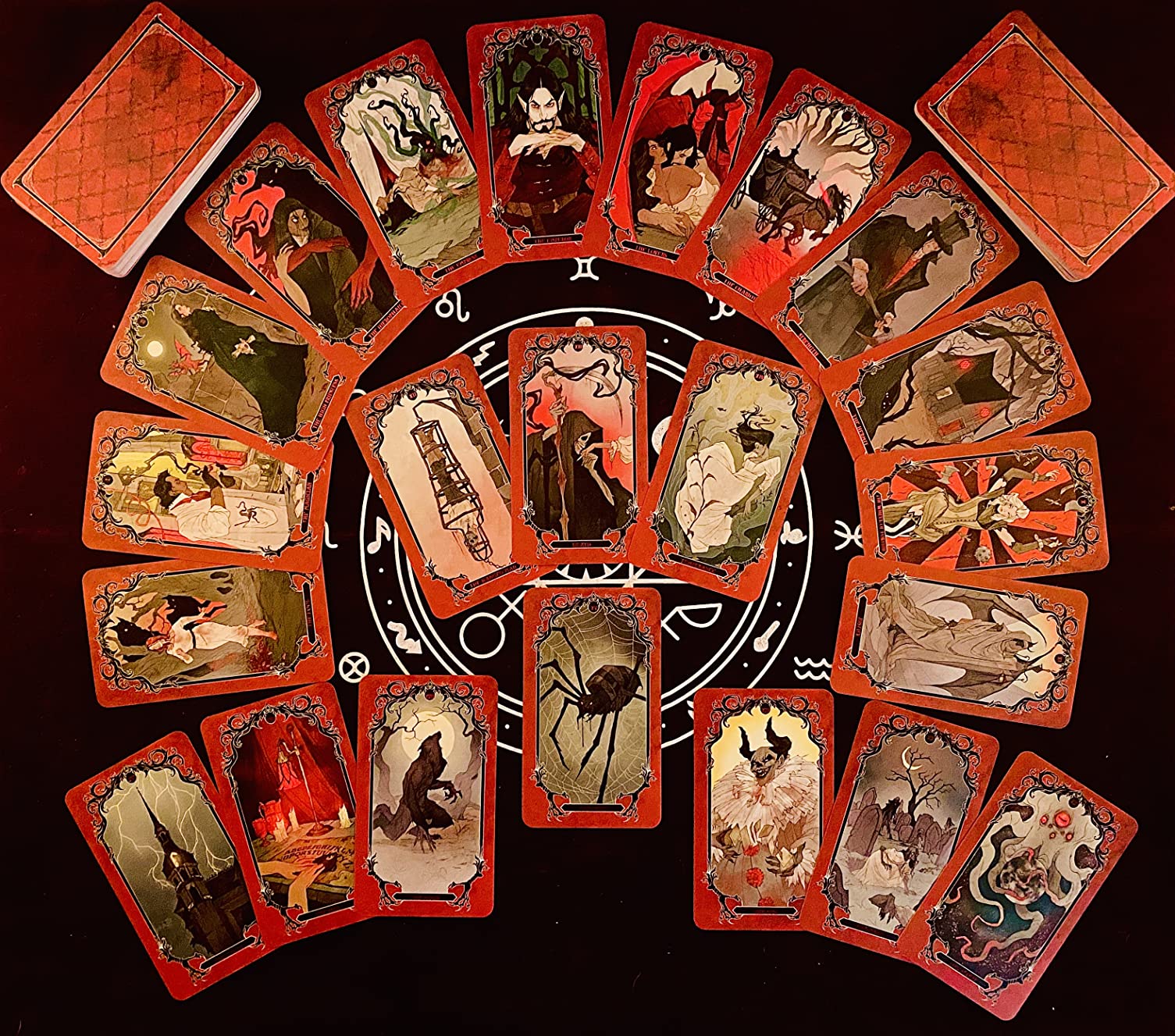Horror Tarot Deck and Guidebook: Amazon.co.uk: Gmitter, Aria, Siegel ...