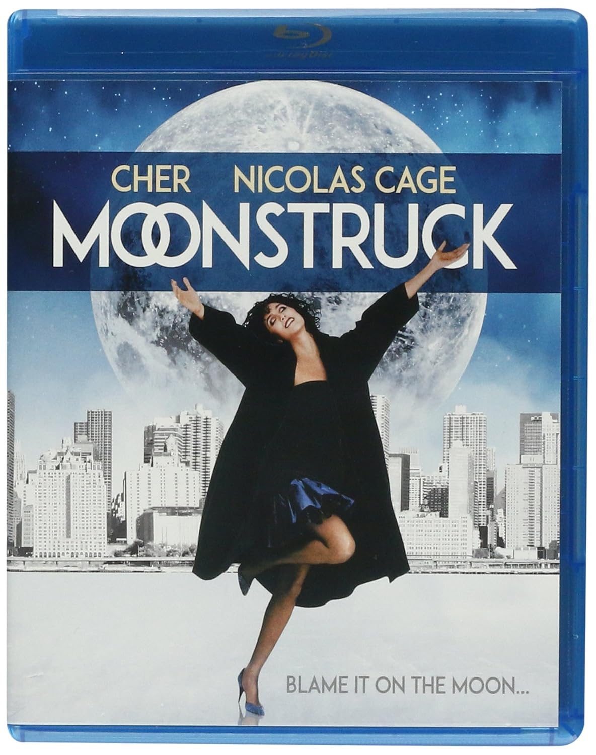 Moonstruck: Amazon.in: Cage, Nicolas, Gardenia, Vincent, Dukakis ...